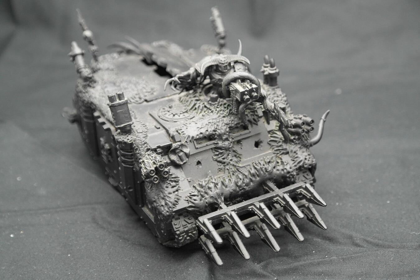 Pre-Loved Death Guard Rhino – Warhammer 40K Chaos Vehicle | Warmodels.co.uk