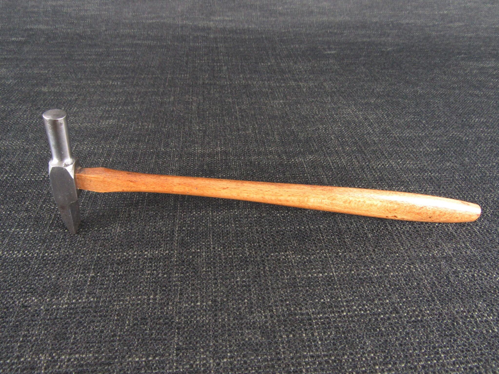 Small MACROME Hammer