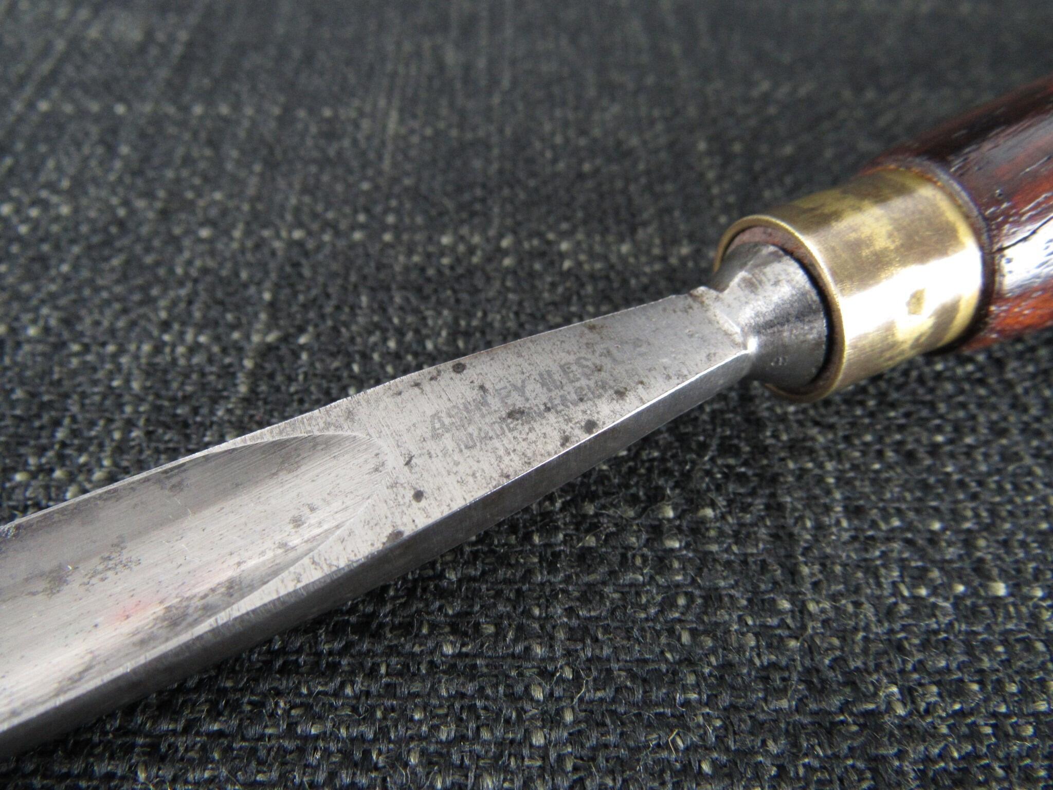 ASHLEY ILES 1/2 inch No 6 Straight Carving Gouge - Bubinga Handle