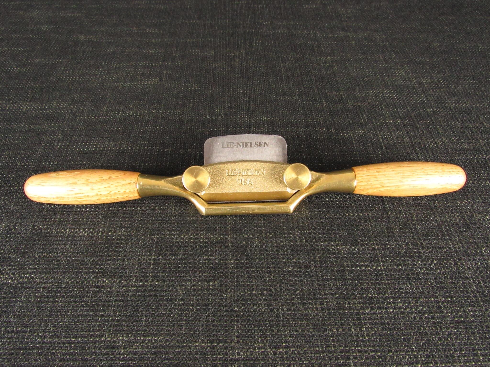 LIE NIELSEN Boggs Spokeshave - Curved *SOLD*
