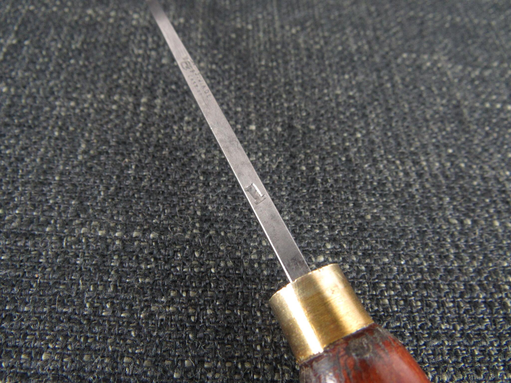 3/16 inch SJ ADDIS No 1 Spoon Carving Chisel - 5mm