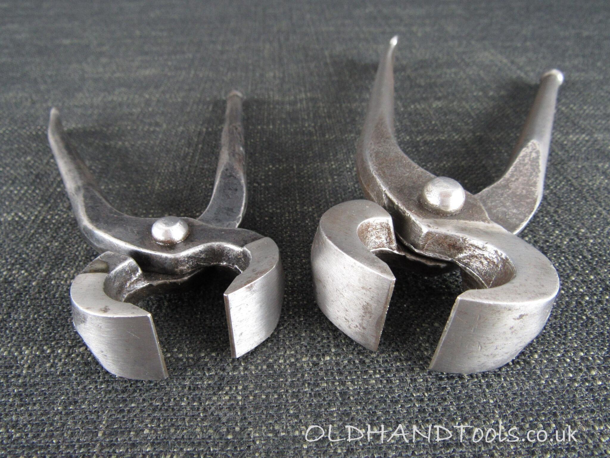 ELLIOTT LUCAS Carpenters Knob & Claw Pincers *SOLD*