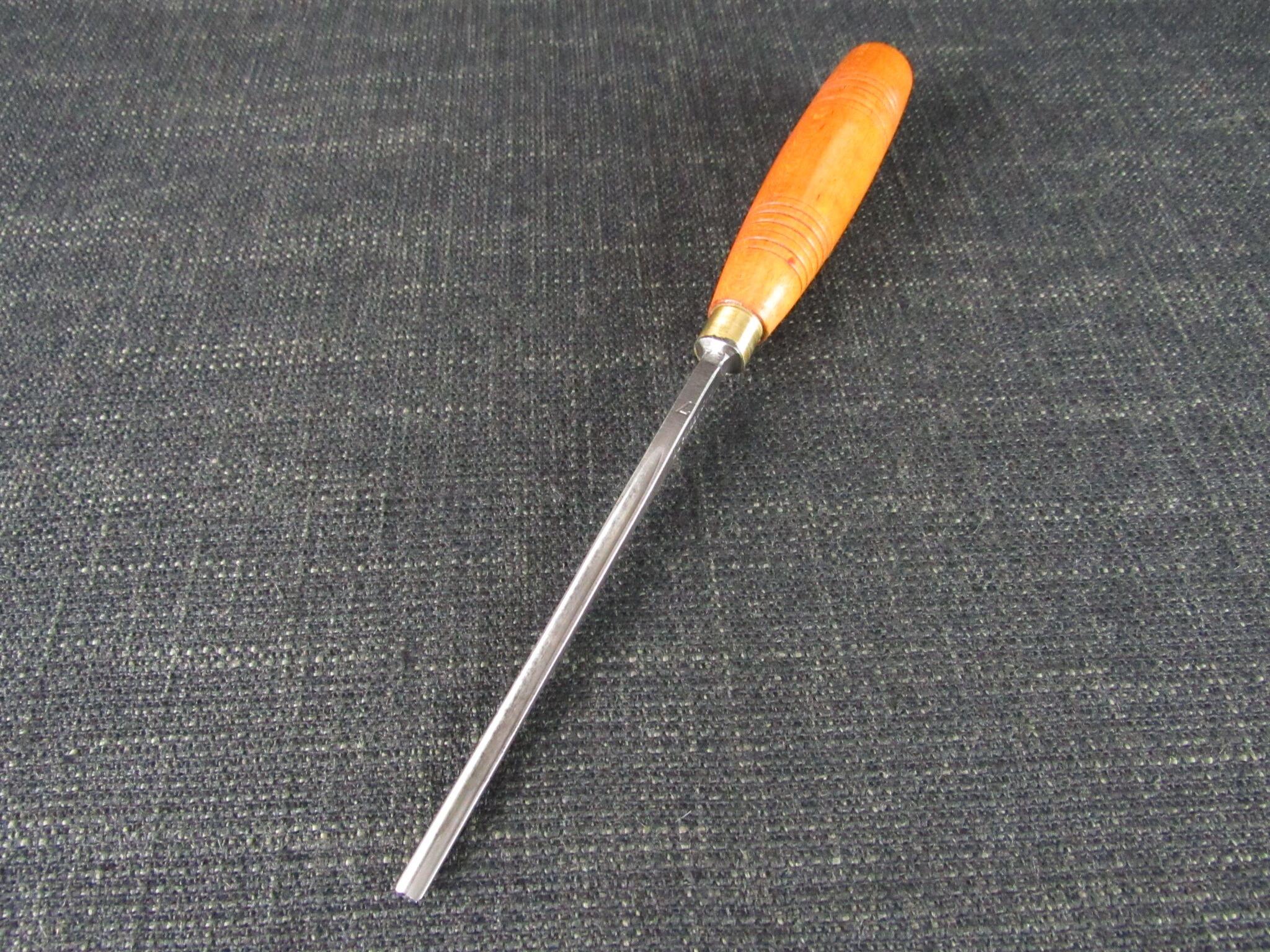 JB ADDIS 5/32 inch No 7 Carving Gouge - 4mm