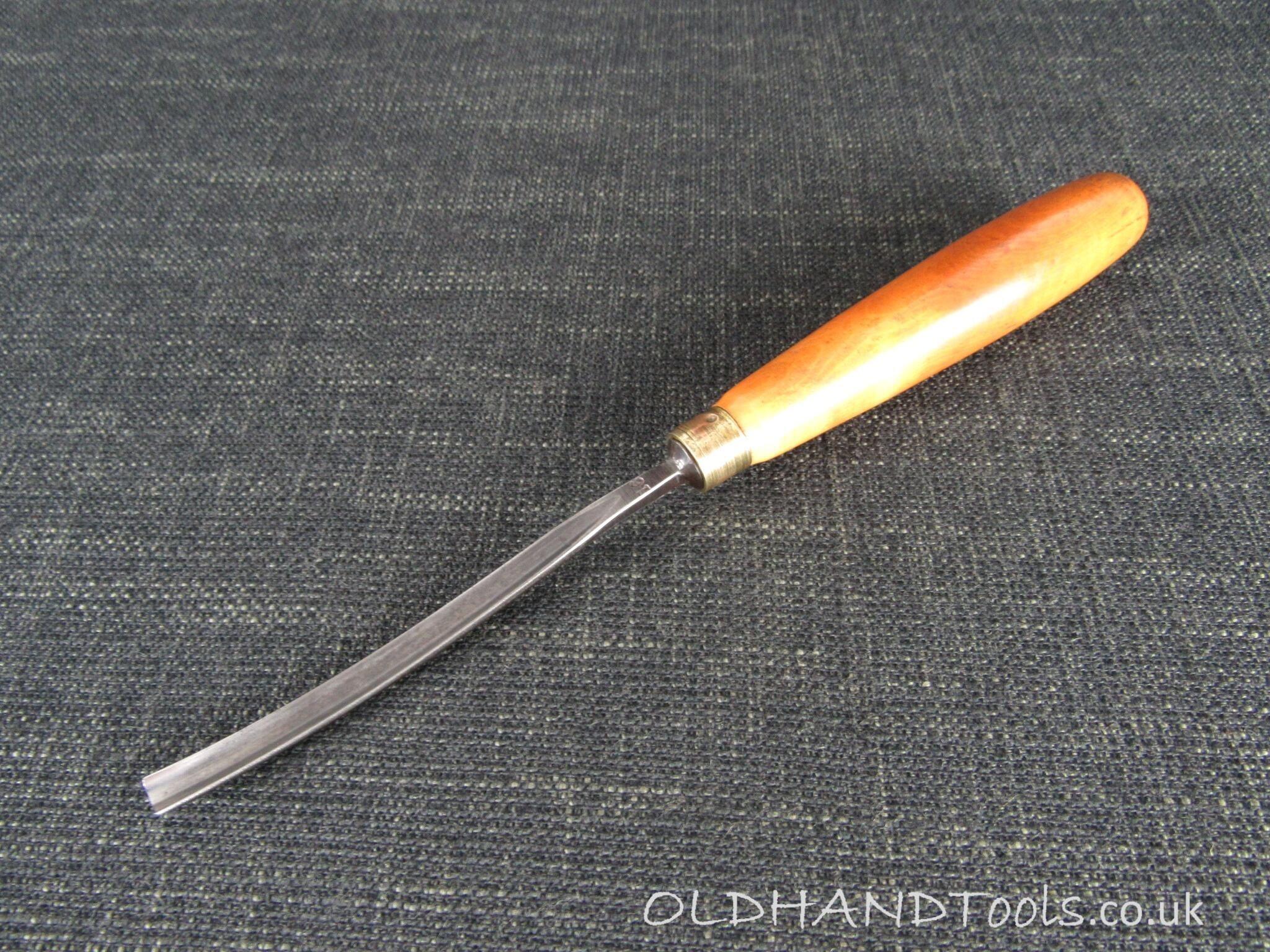 SJ ADDIS London No 16 Curved Carving Gouge - 7mm