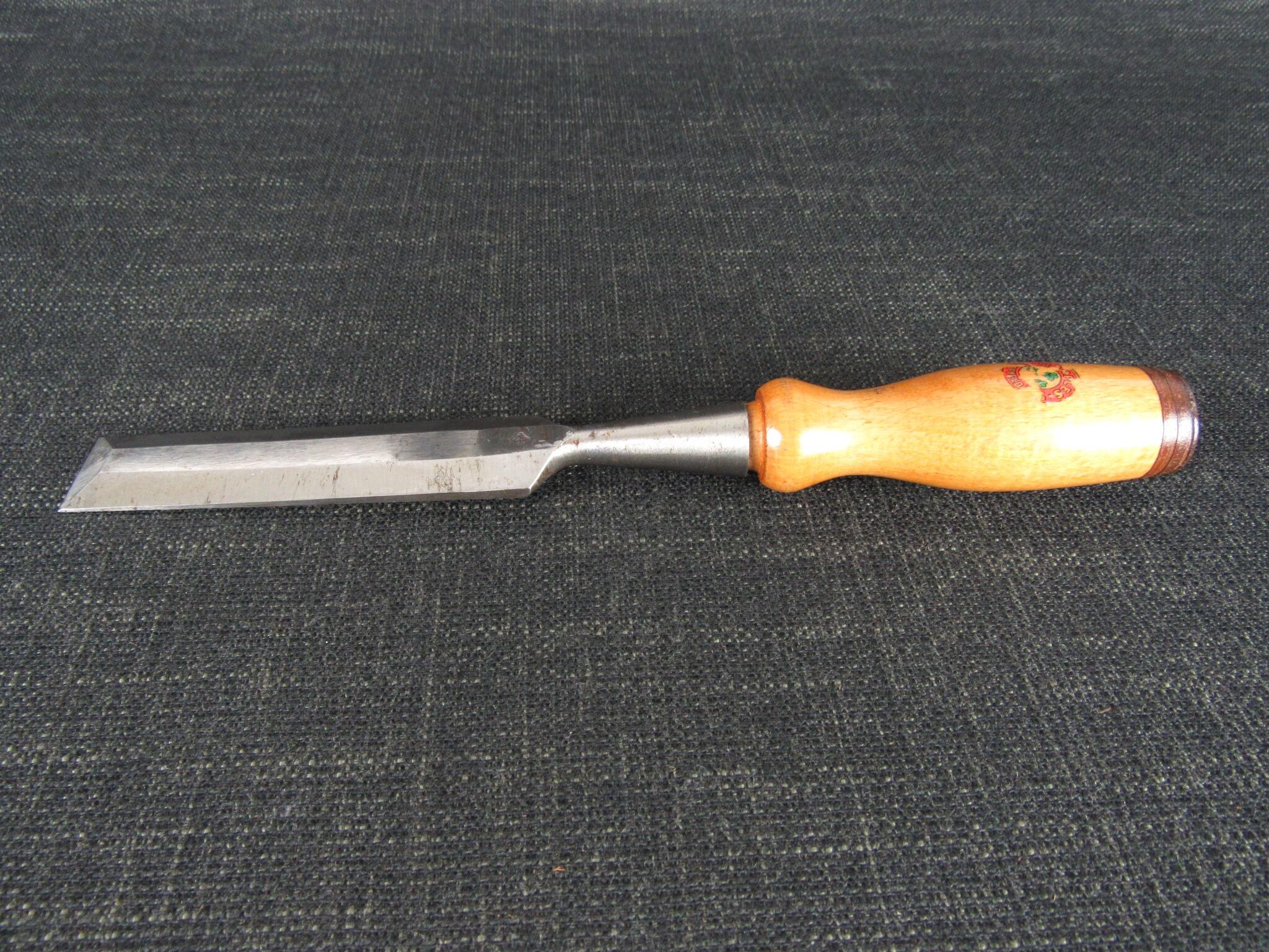 1 inch MARPLES Bevel Edge Socket Cabinet Chisel *SOLD*