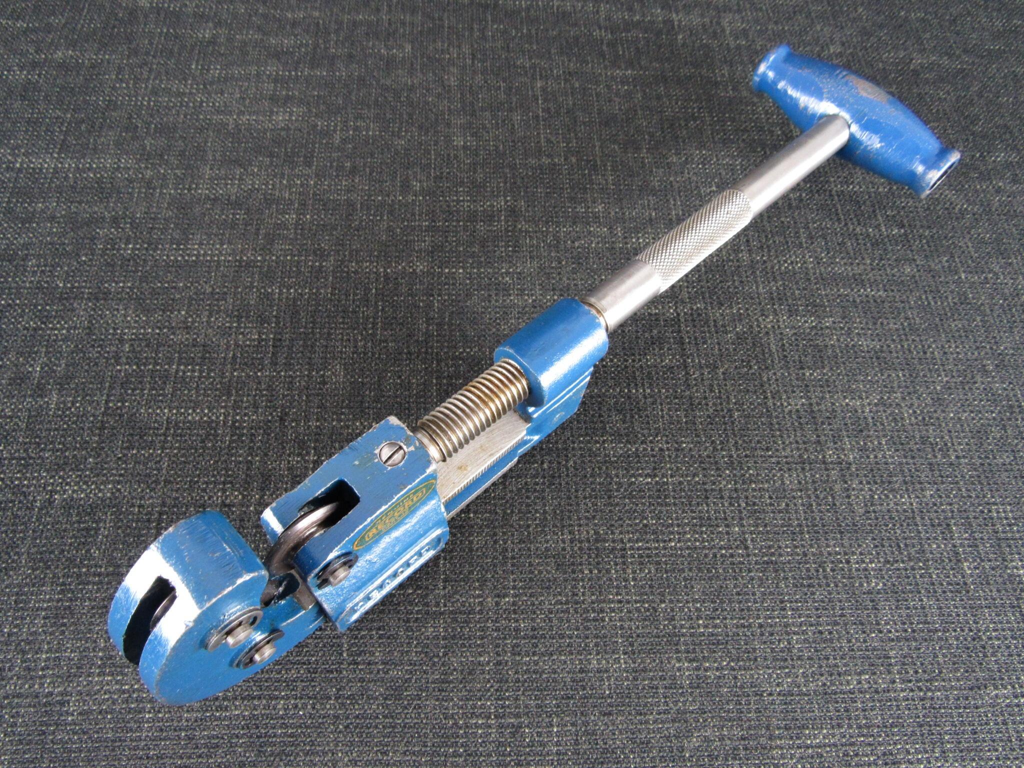 RECORD 101 Pipe Cutter