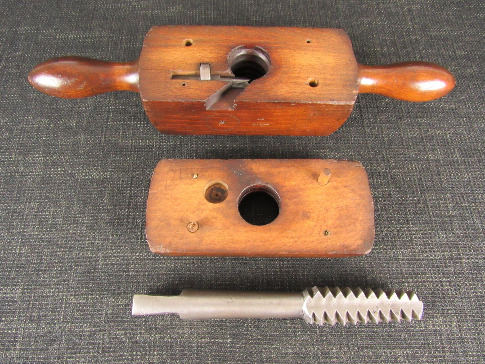 1 1/8 inch JV HILL Screw Box & Tap *SOLD*