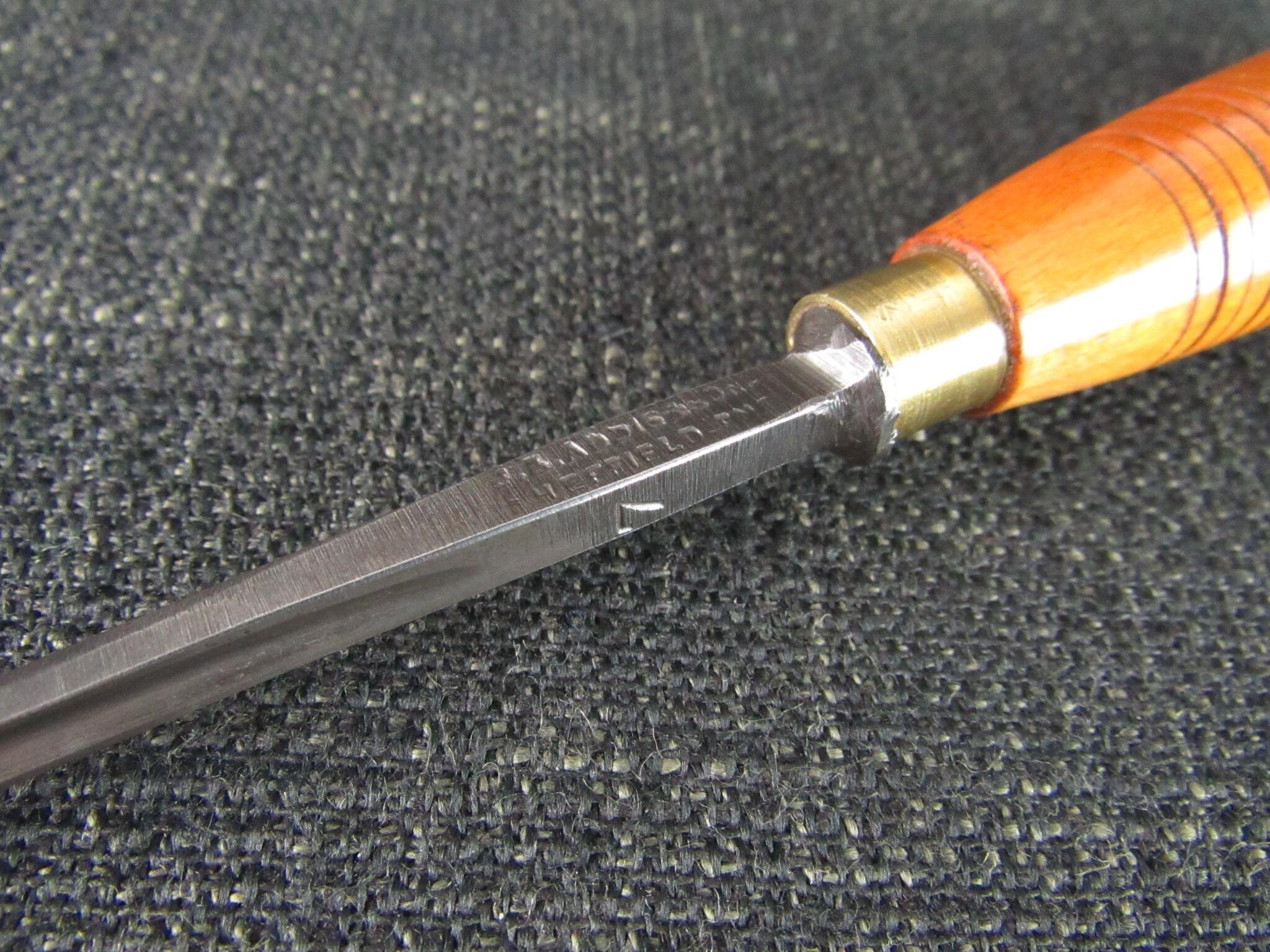 JB ADDIS 5/32 inch No 7 Carving Gouge - 4mm