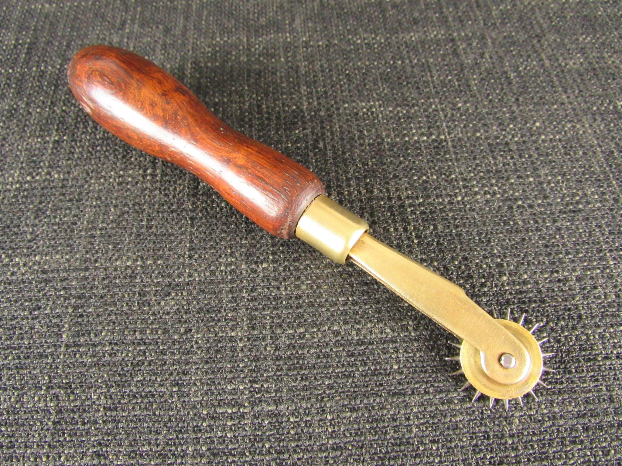 RICHARDSONS Shoe Makers Pricking Wheel - Wheel Pricker *SOLD*