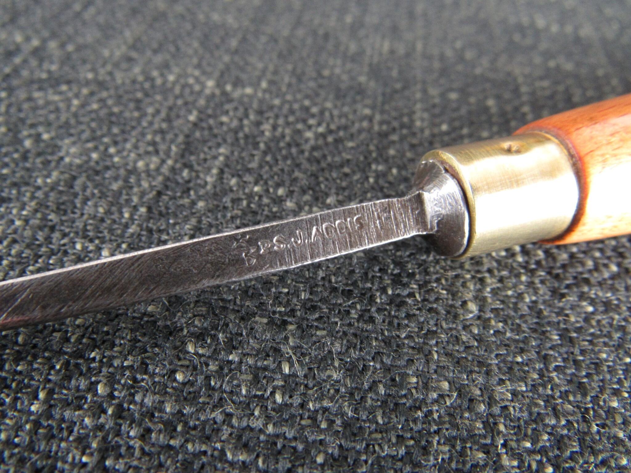 SJ ADDIS No 11 Deep Carving Gouge - 2mm