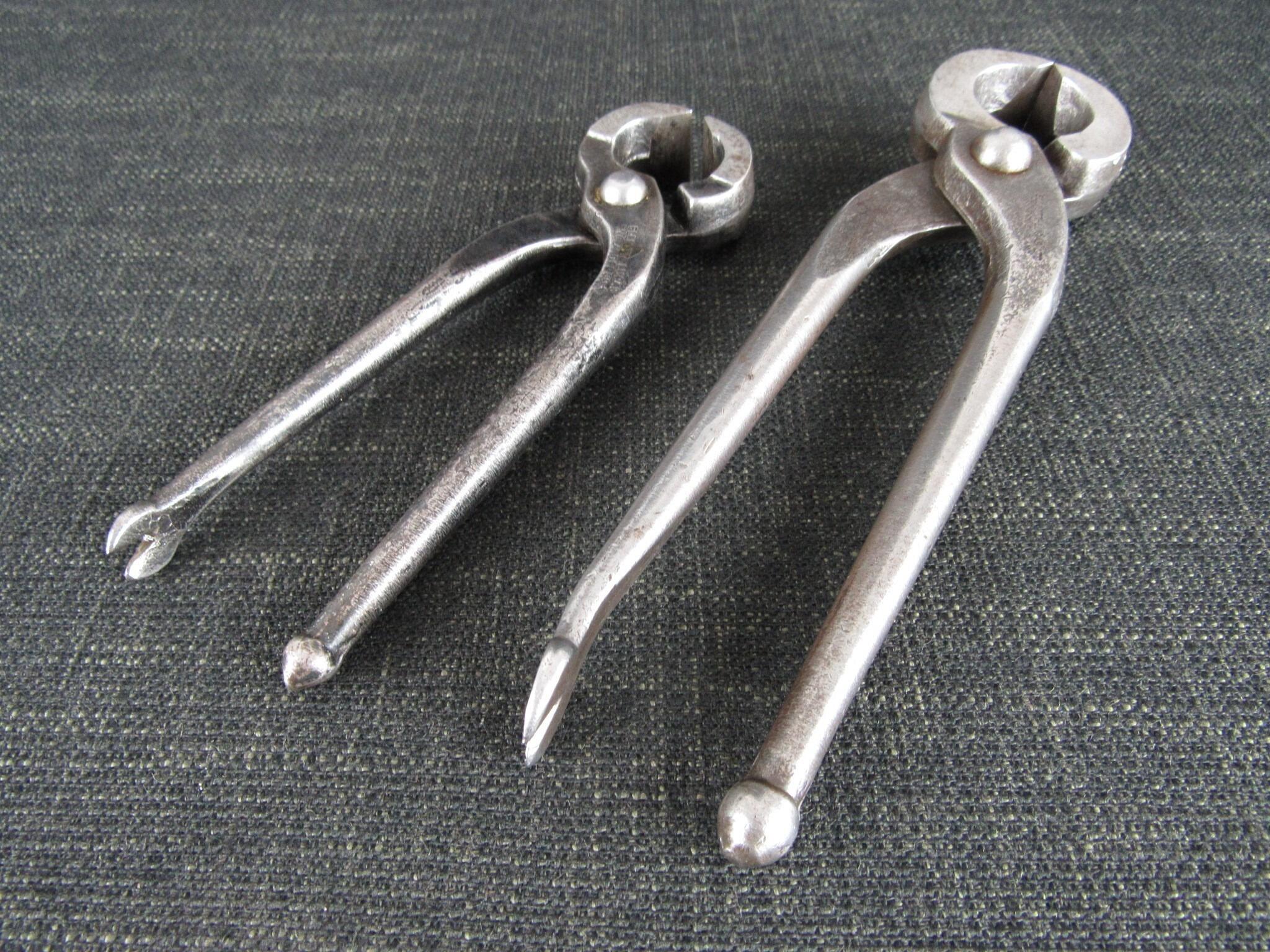 ELLIOTT LUCAS Carpenters Knob & Claw Pincers *SOLD*