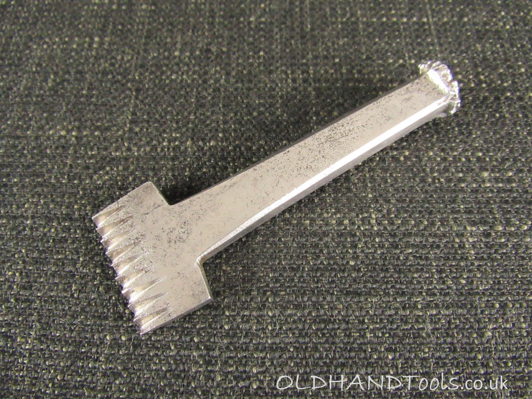 TIMMINS Pinking Iron Punch *SOLD*