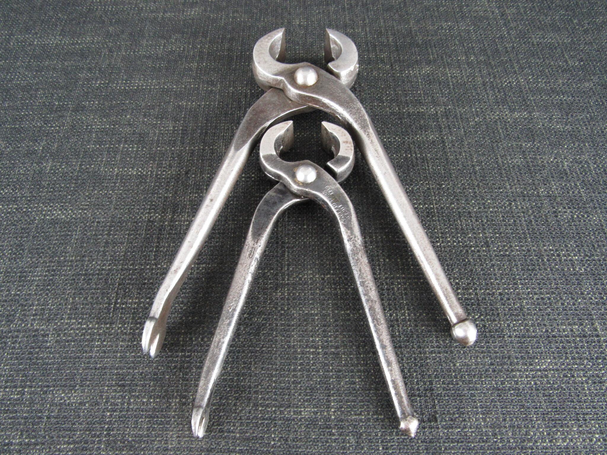 ELLIOTT LUCAS Carpenters Knob & Claw Pincers *SOLD*
