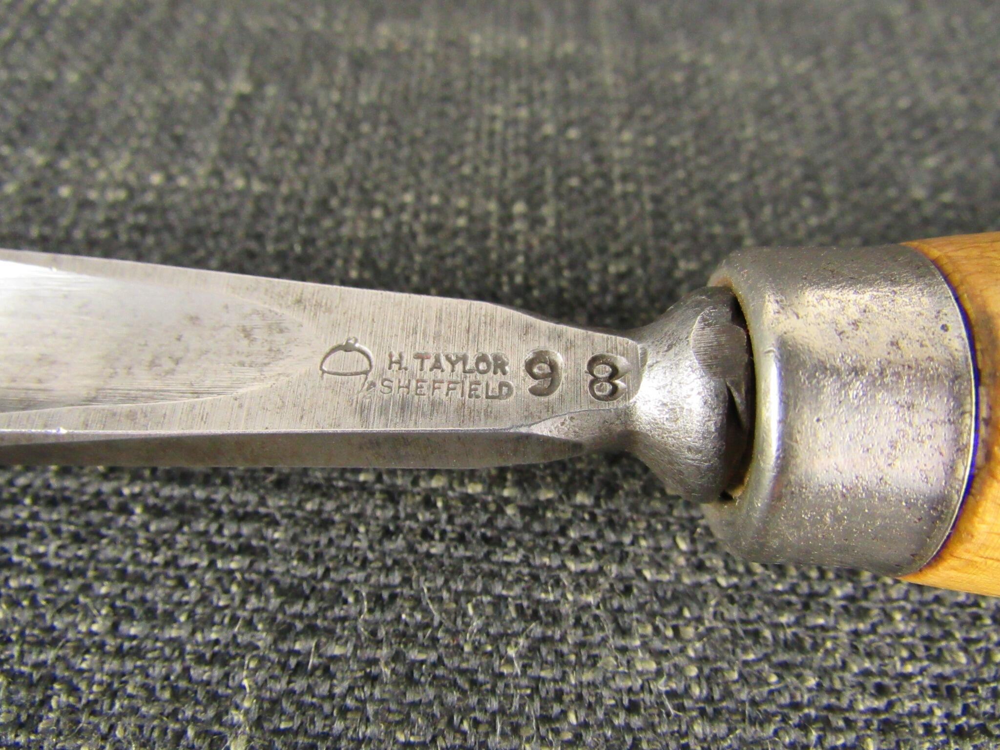 HENRY TAYLOR 98 Allongee Carving Gouge - 3/4 inch *SOLD*