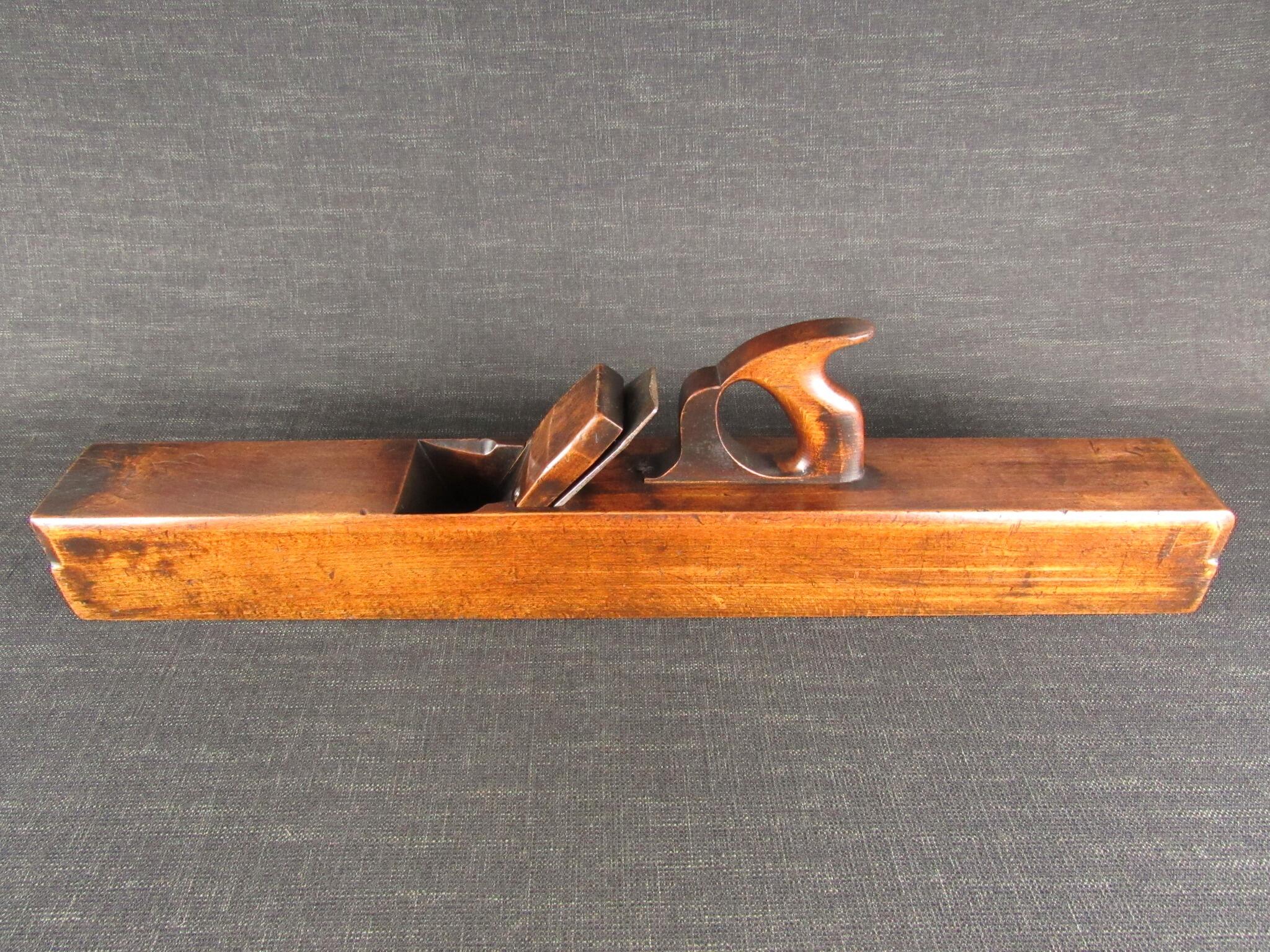 28 inch Wooden Jointer Plane by ROUTLEDGE Late THOMAS *SOLD*