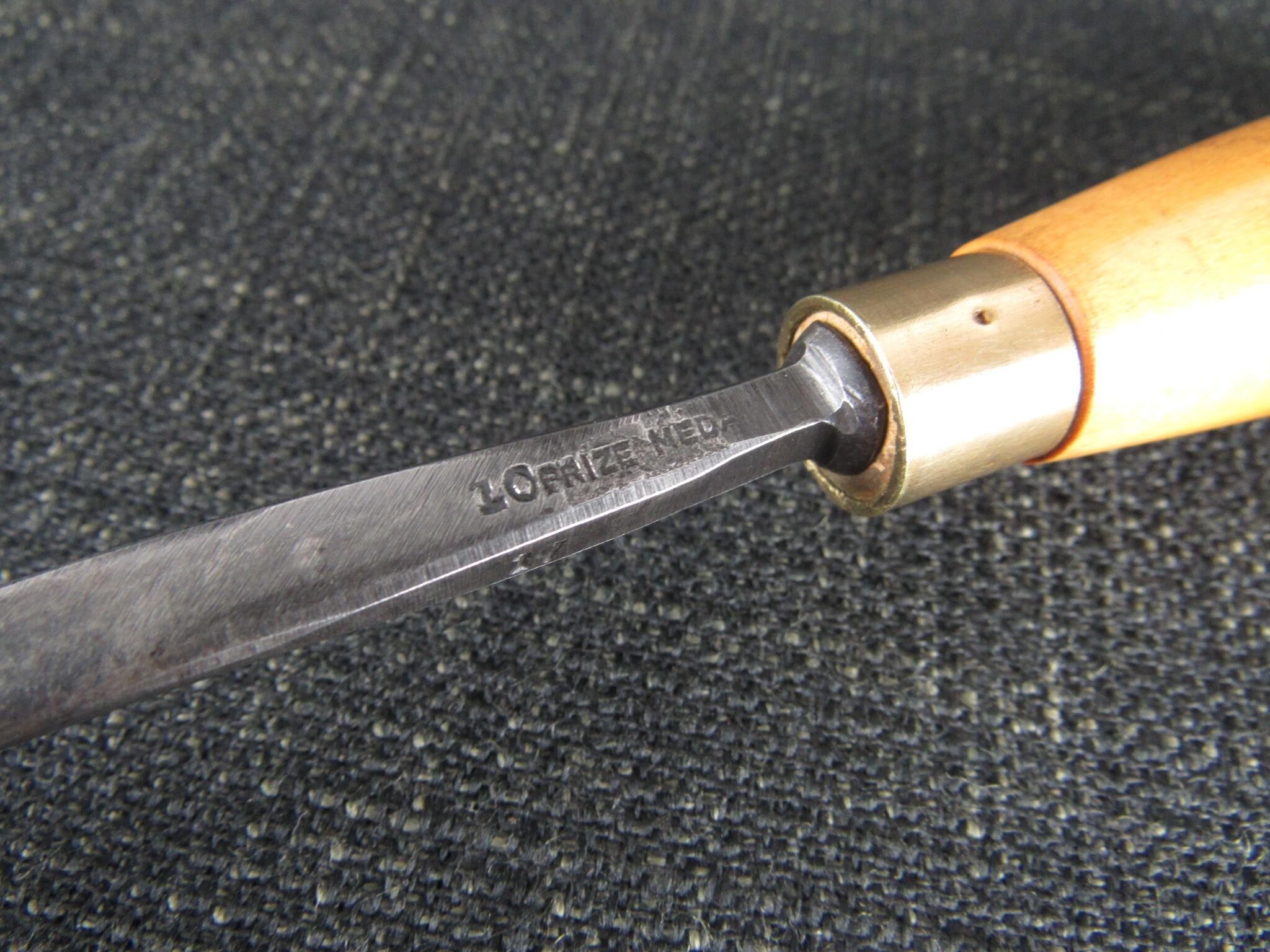 JB ADDIS No 17 Curved Carving Gouge - 5/16 inch