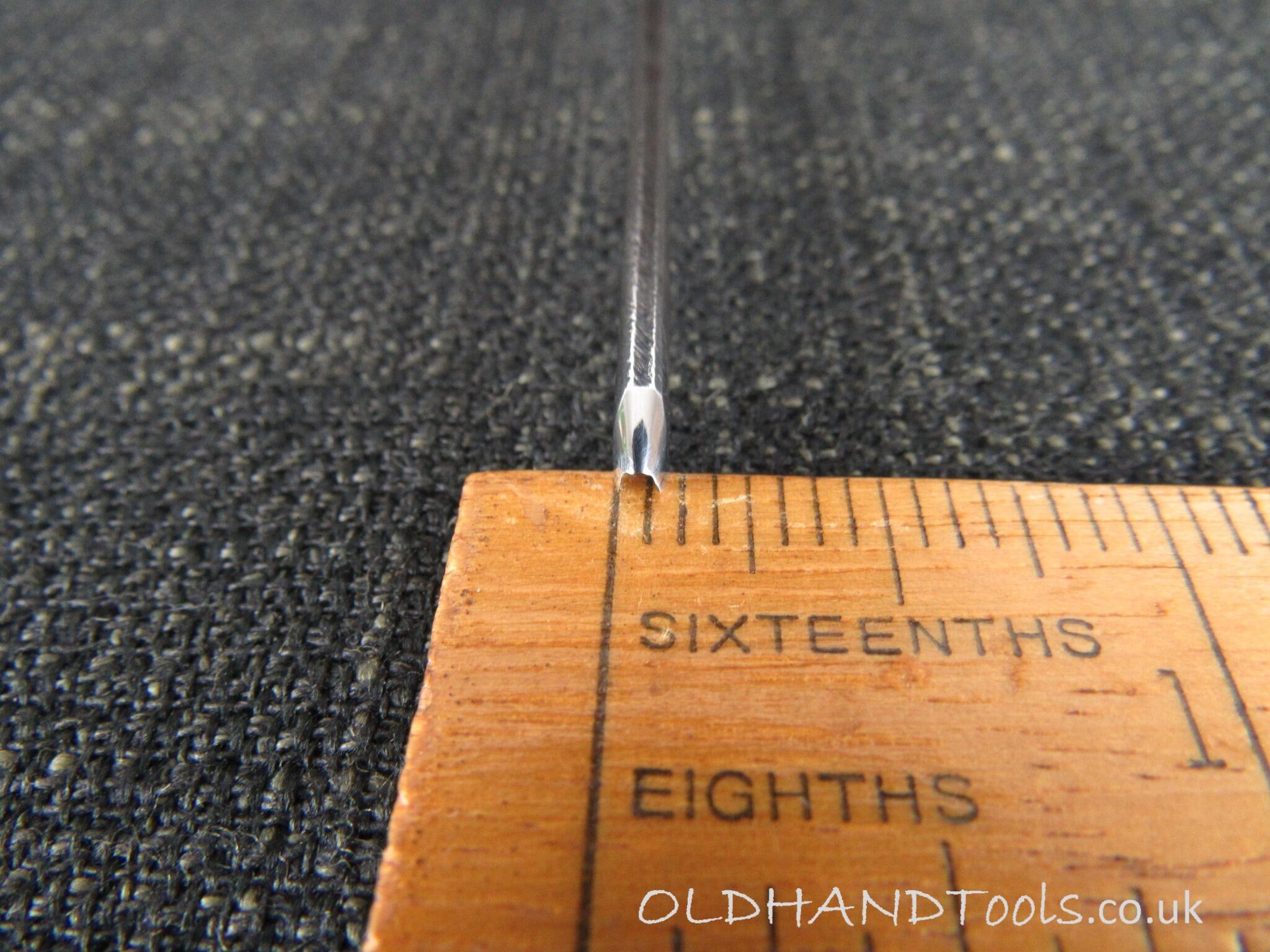 SJ ADDIS No 11 Deep Carving Gouge - 2mm *SOLD*