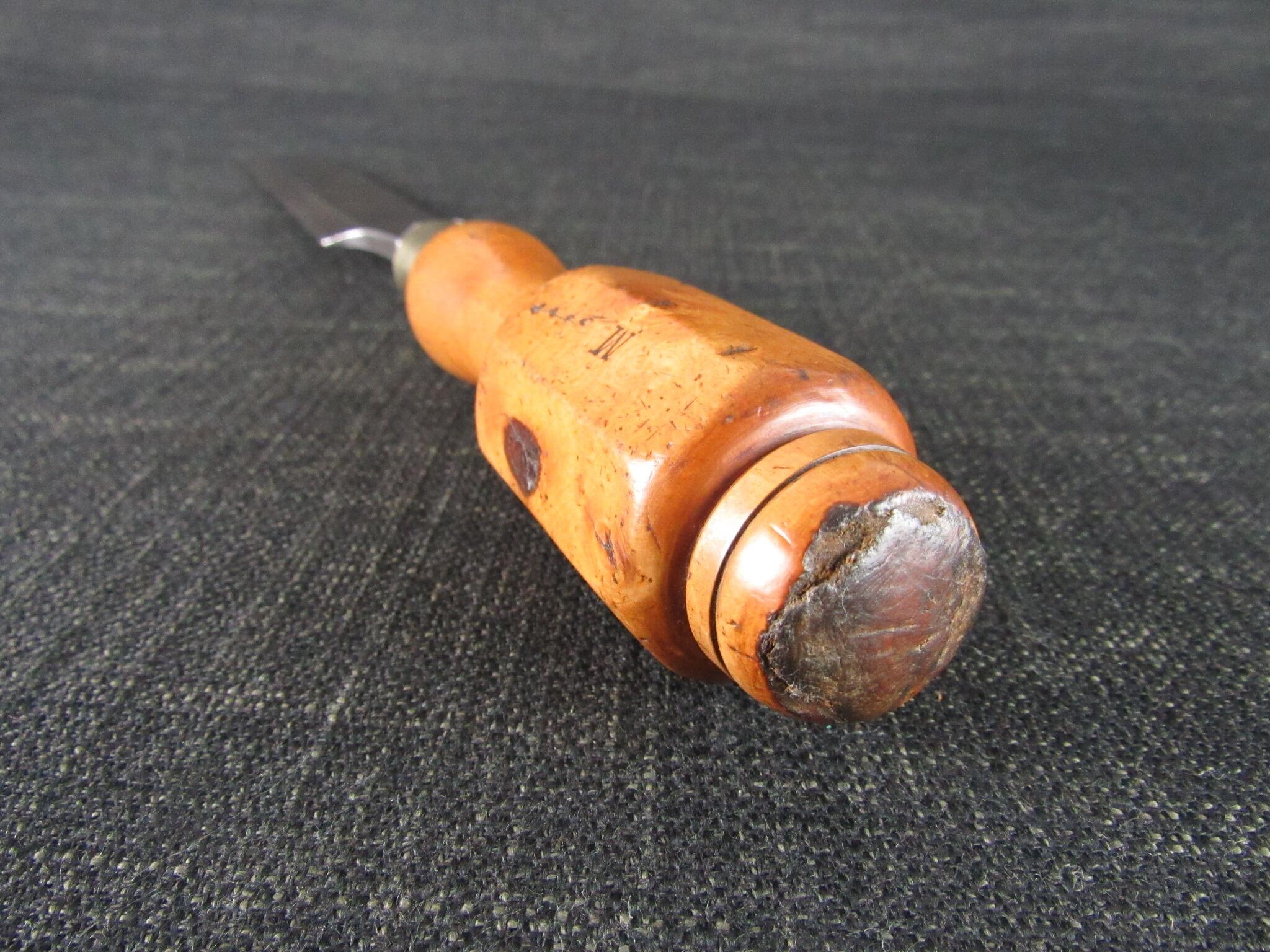 HENRY TAYLOR 1 1/2 inch Bevel Edge Paring Chisel