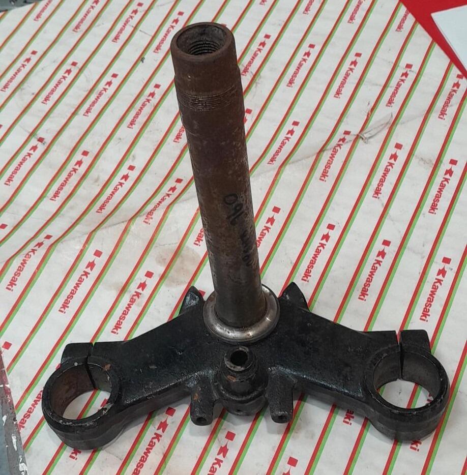KAWASAKI STEERING STEM 44037-096