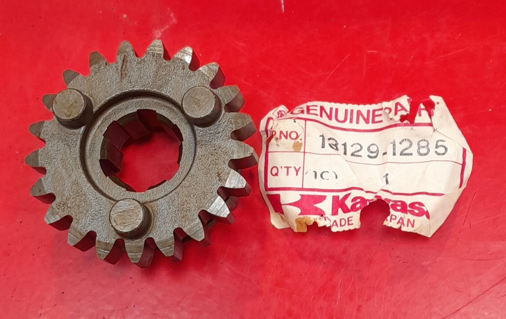 KAWASAKI OUTPUT GEAR Z200 KL250 Z250C 13129-1285