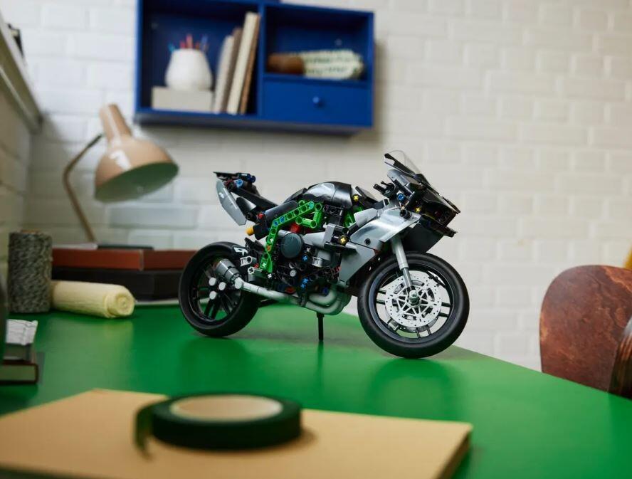 LEGO TECHNIC KAWASAKI NINJA H2R