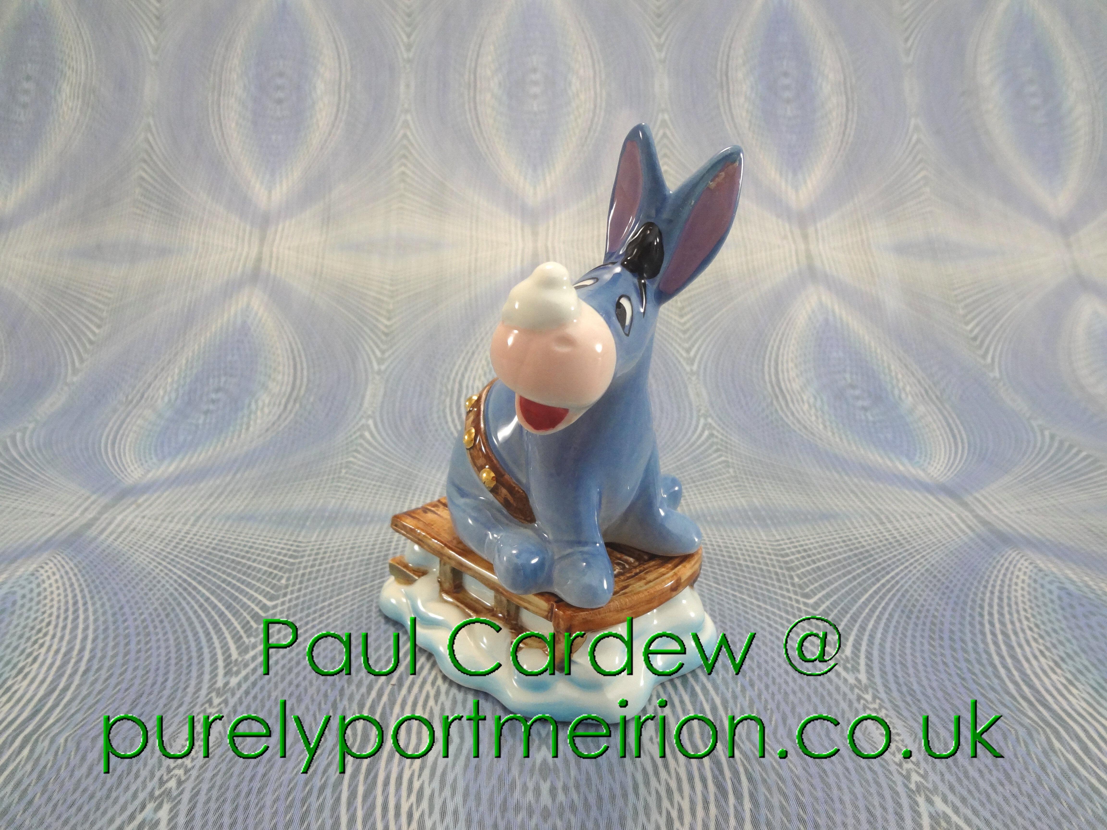 Paul Cardew Design Disney Showcase Winter Pooh Placement Piece, TP336