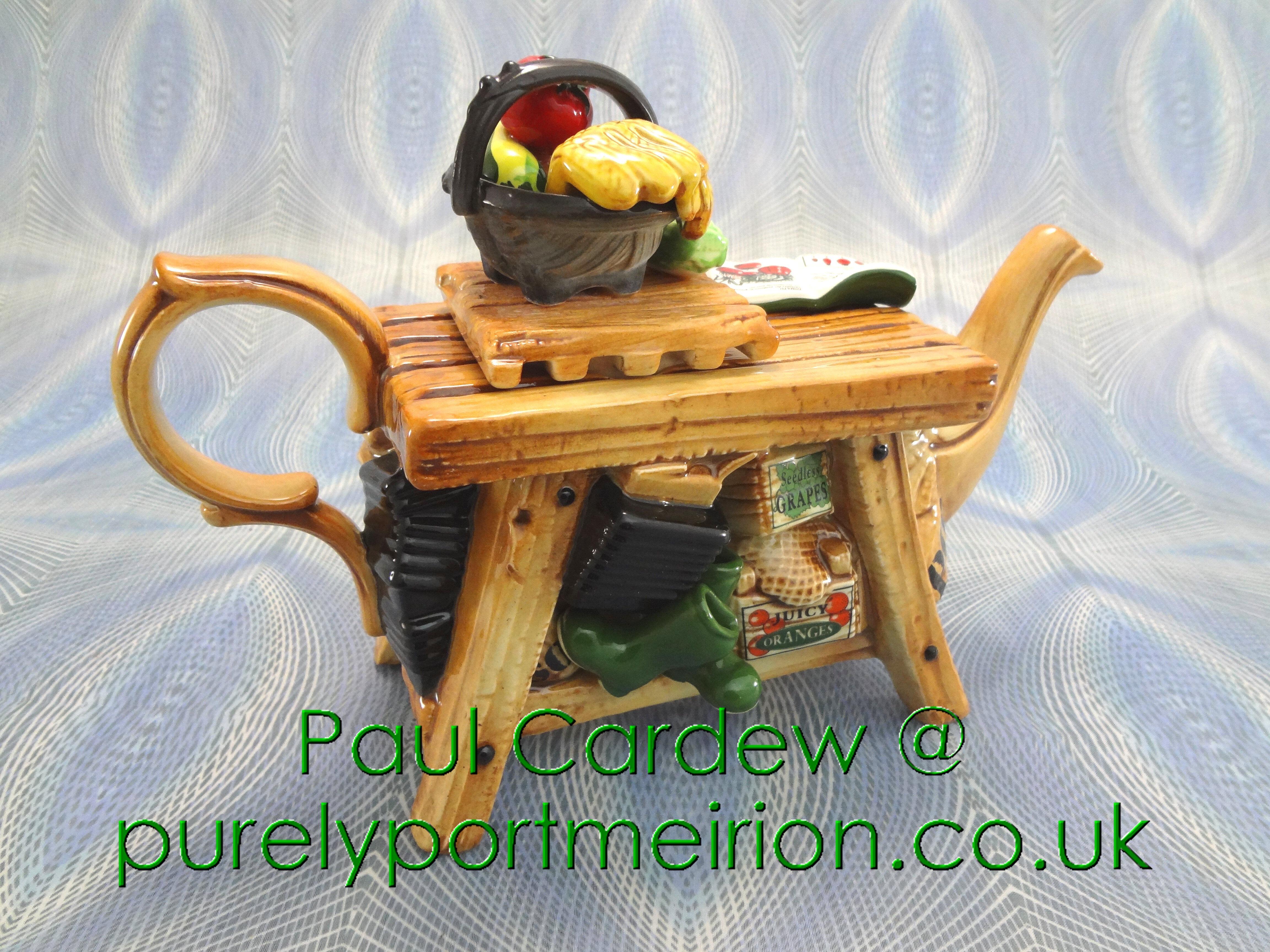 Paul Cardew Design Large Gardeners Bench Teapot, TP325
