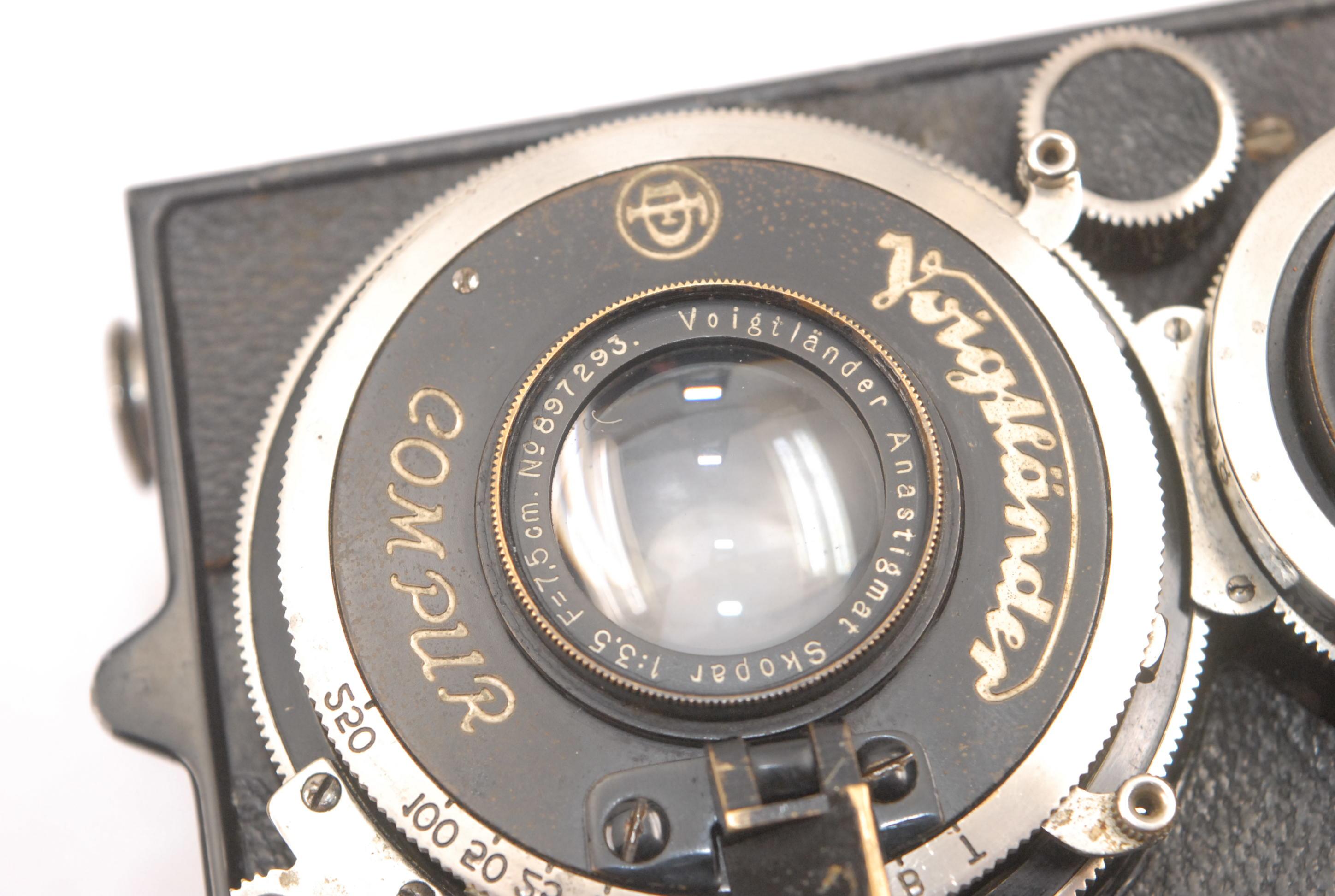 Voigtlander Superb TLR, skopar lens in Compur Shutter.
