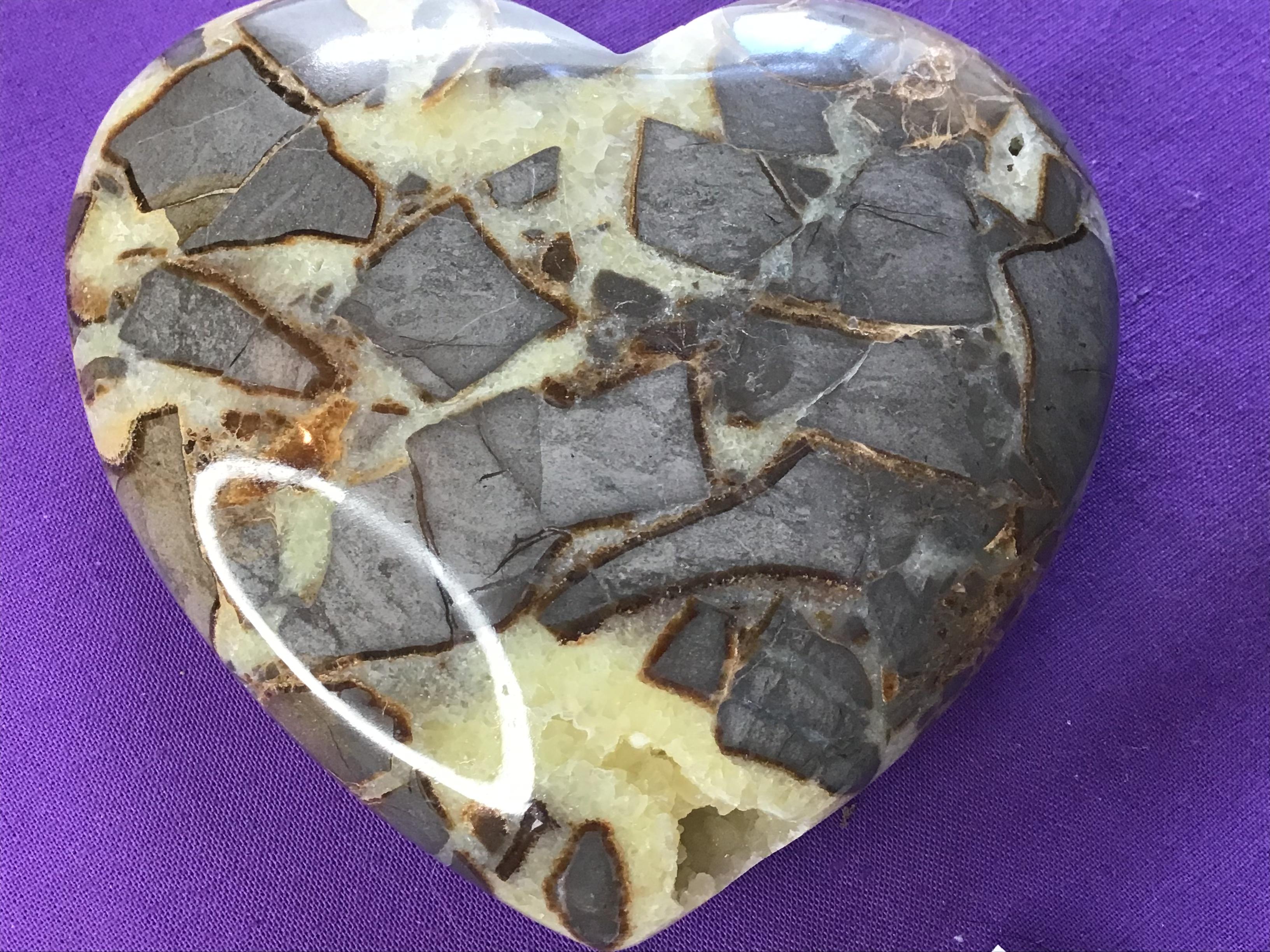 S1327 Large Septarian heart