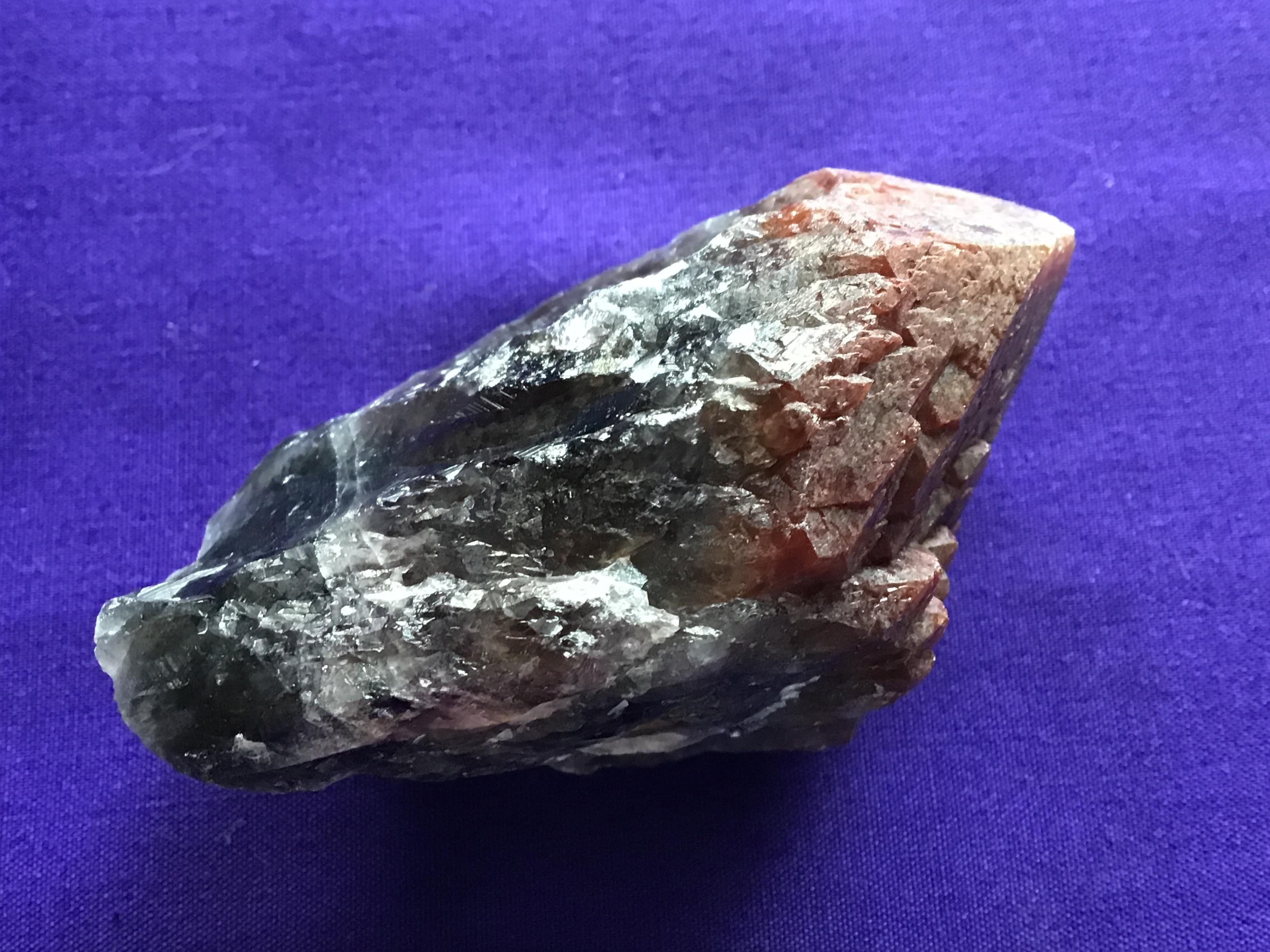 S1750 Thunder Bay (red capped) Amethyst point
