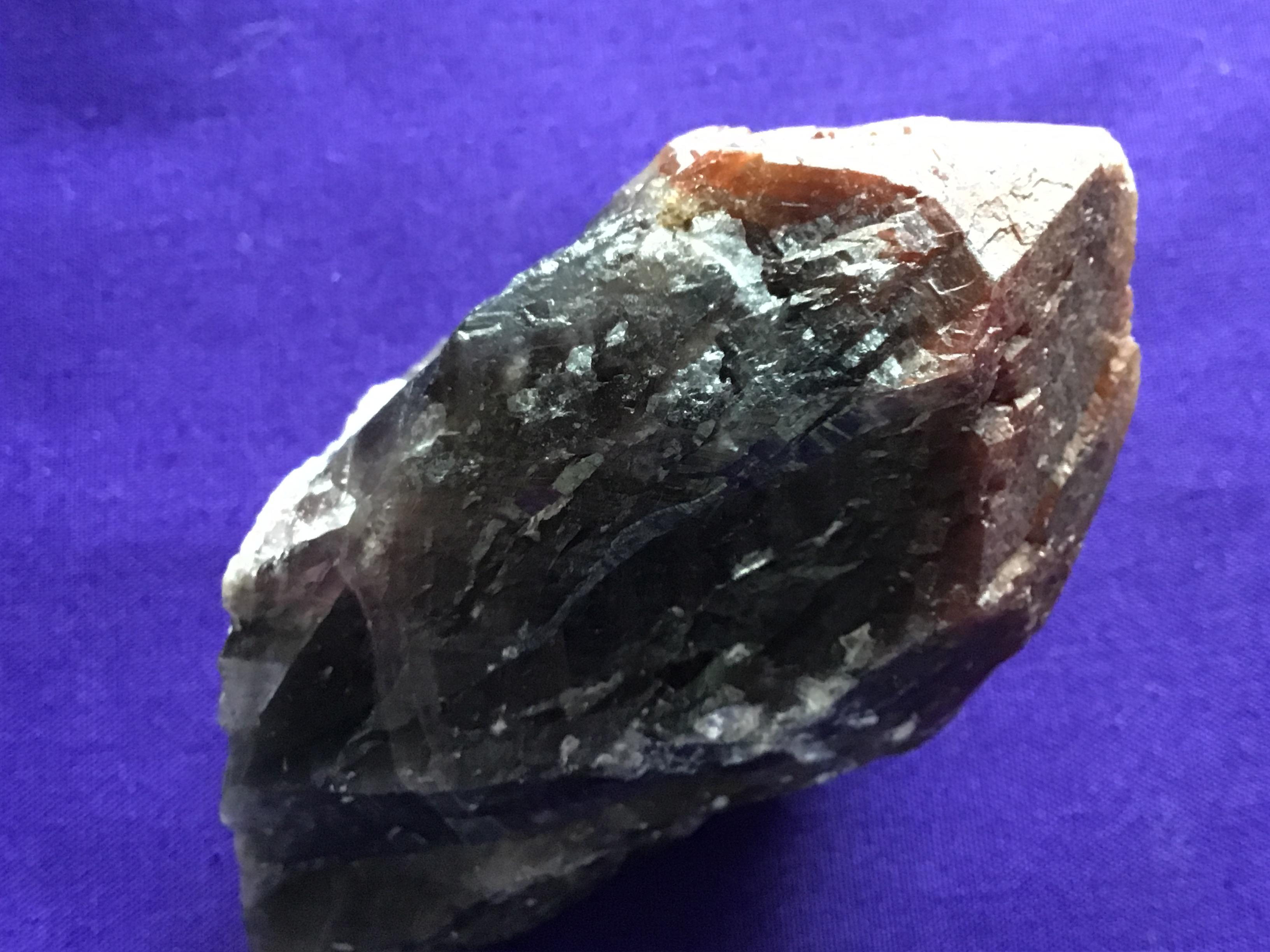 S1750 Thunder Bay (red capped) Amethyst point