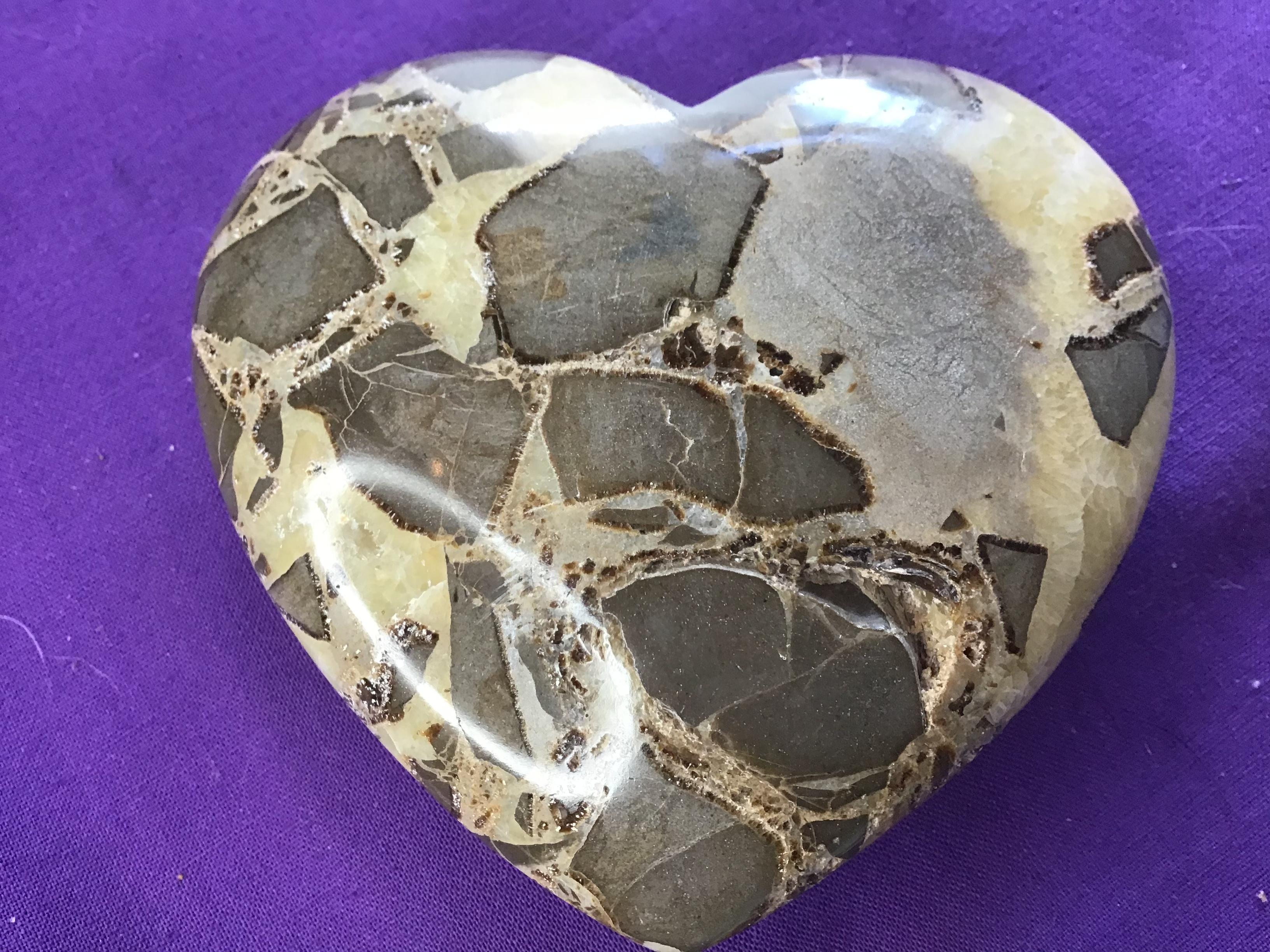 S1324 Septarian Heart large