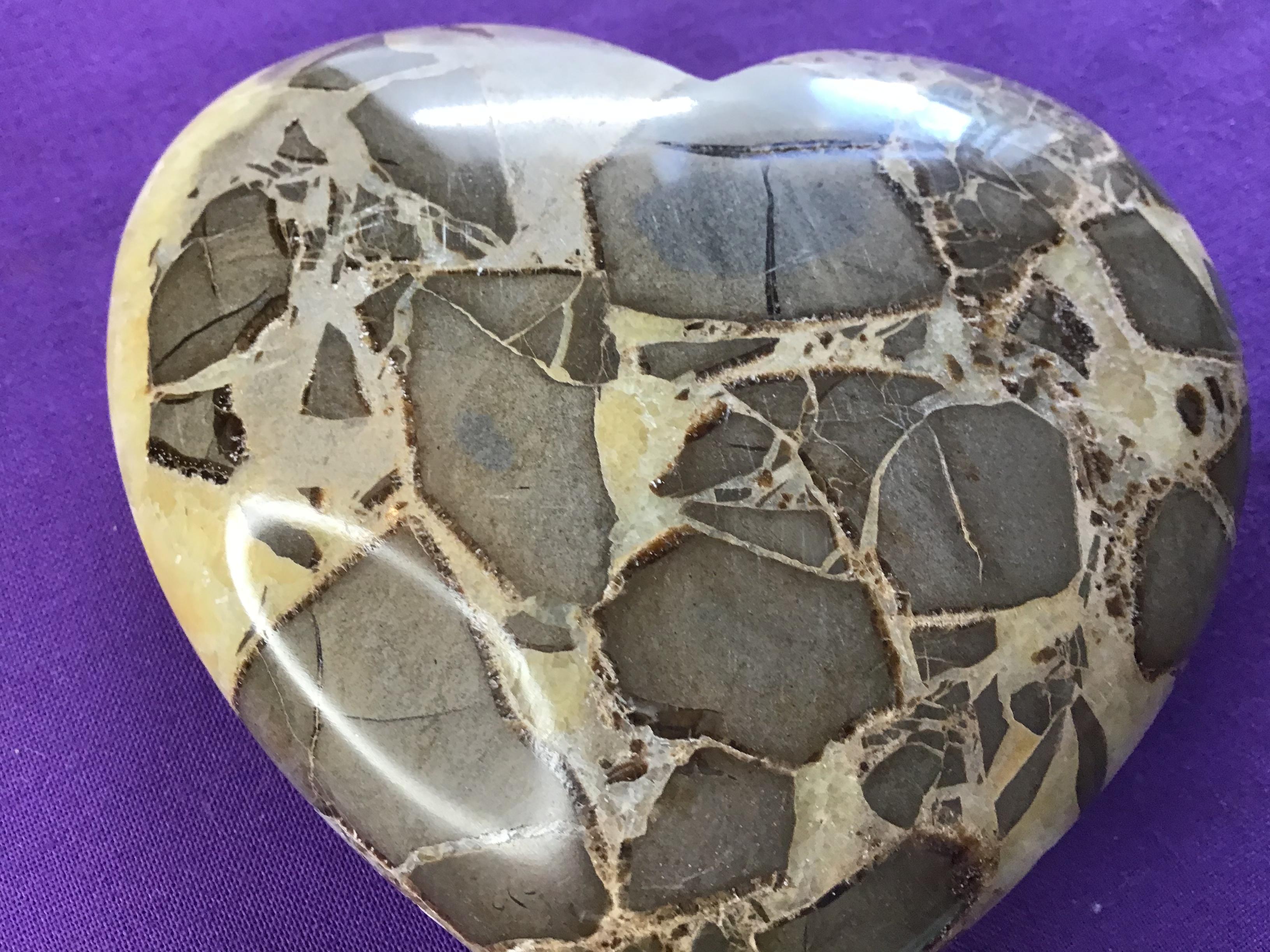 S1324 Septarian Heart large
