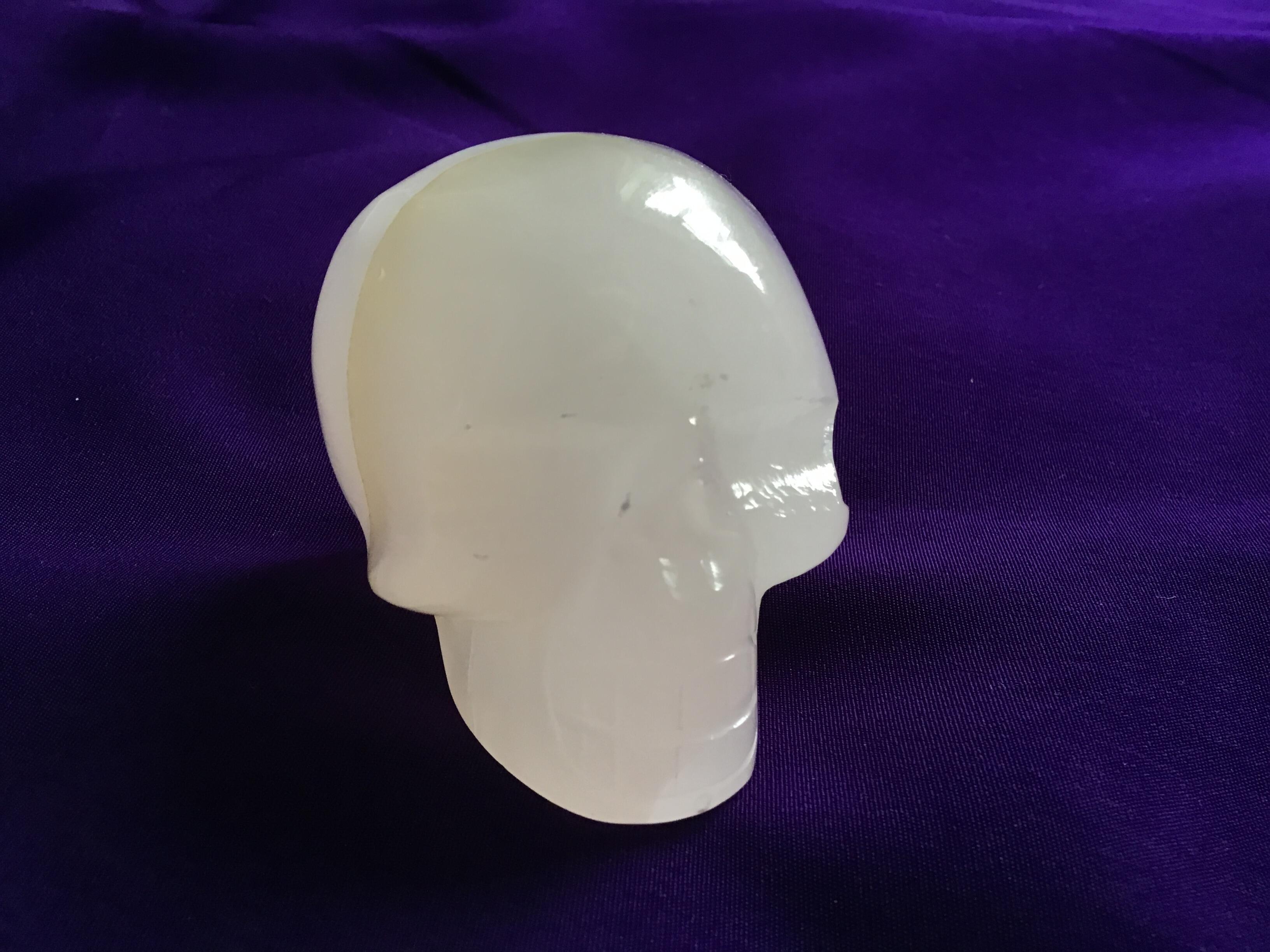S2891 Mangano Calcite Skull
