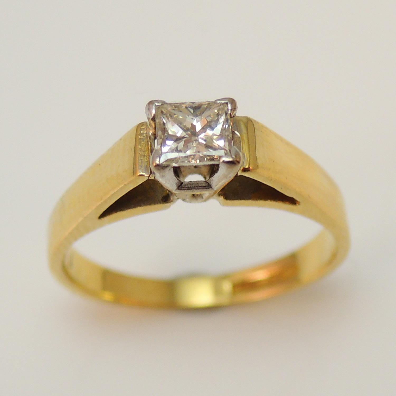 Sold Archive RI03400