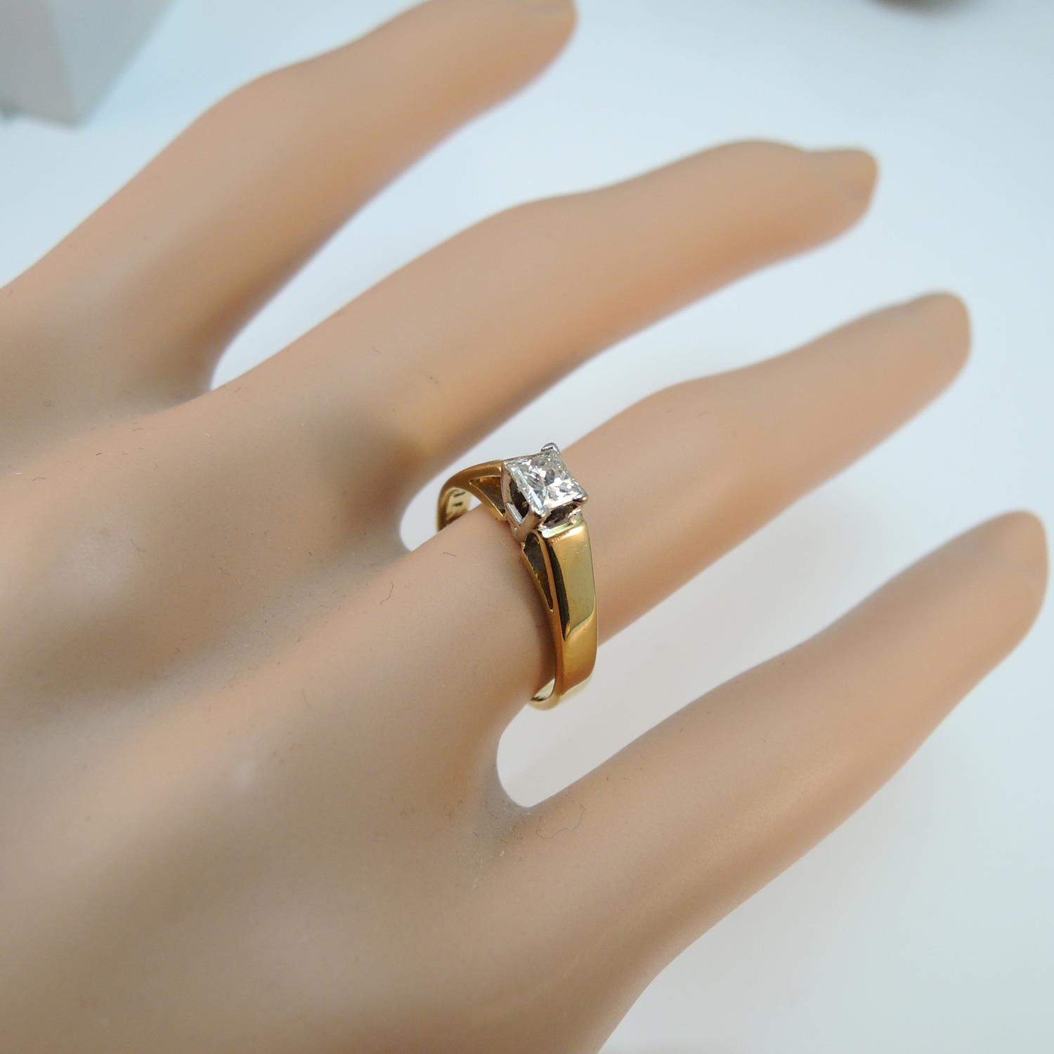 Sold Archive RI03400