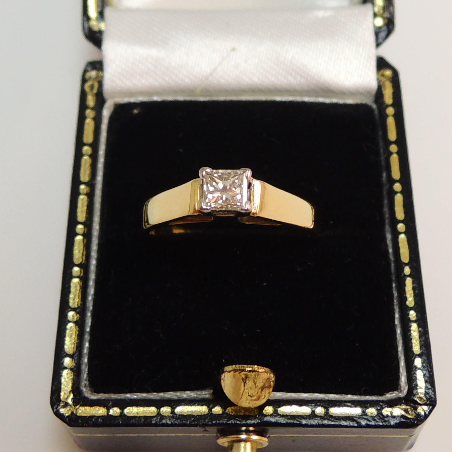 Sold Archive RI03400