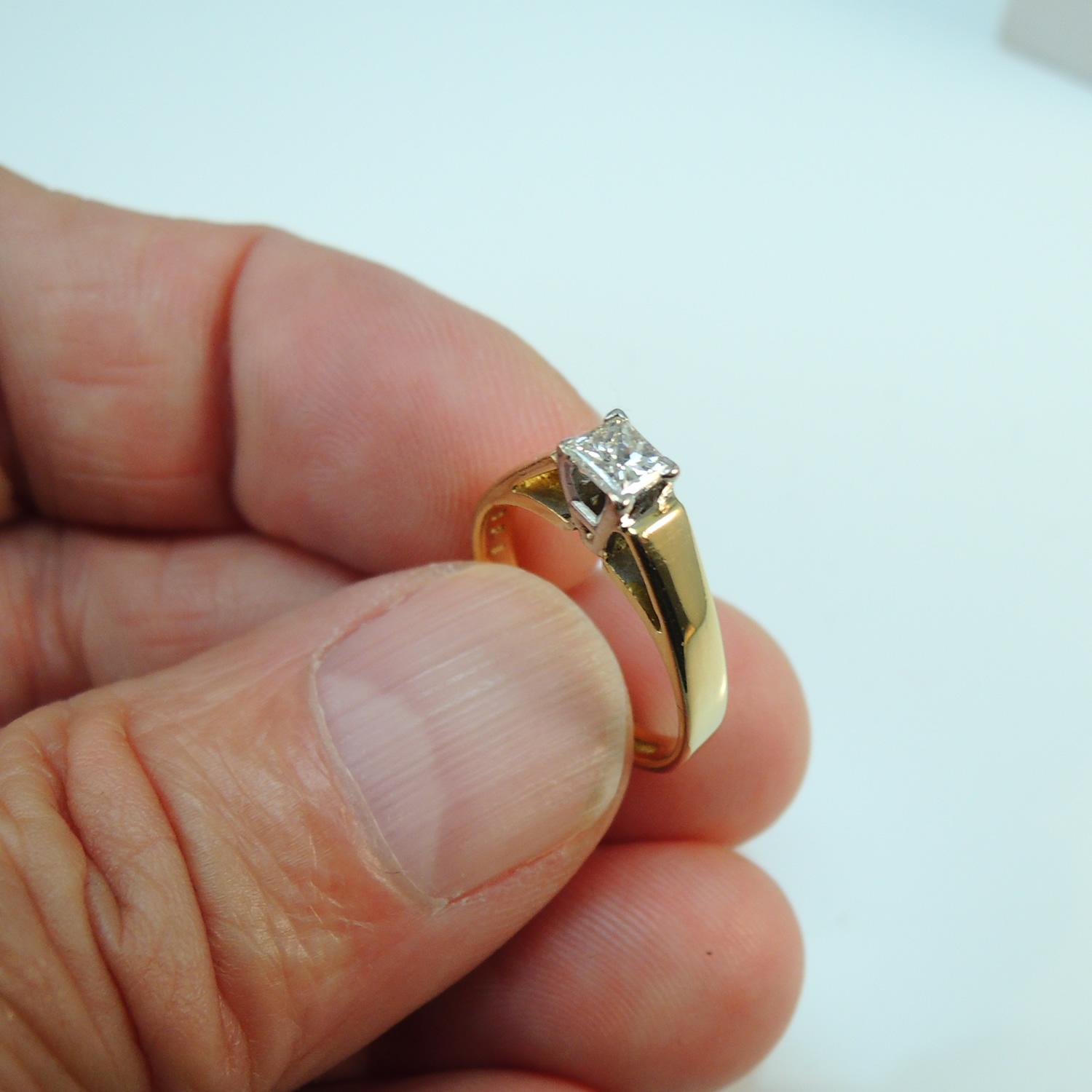 Sold Archive RI03400