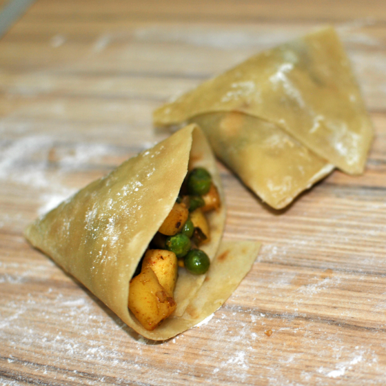Buy Paneer Samosas With Vegetables | Arzu Samosa Savouries
