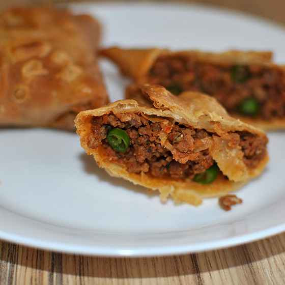 Chicken Mince Samosas, Keema Samosas | Arzu Samosa Savouries