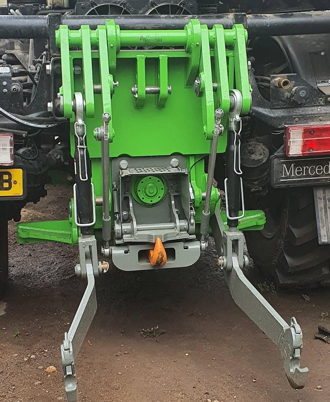 Unimog Rear Linkage With Pick Up Hitch