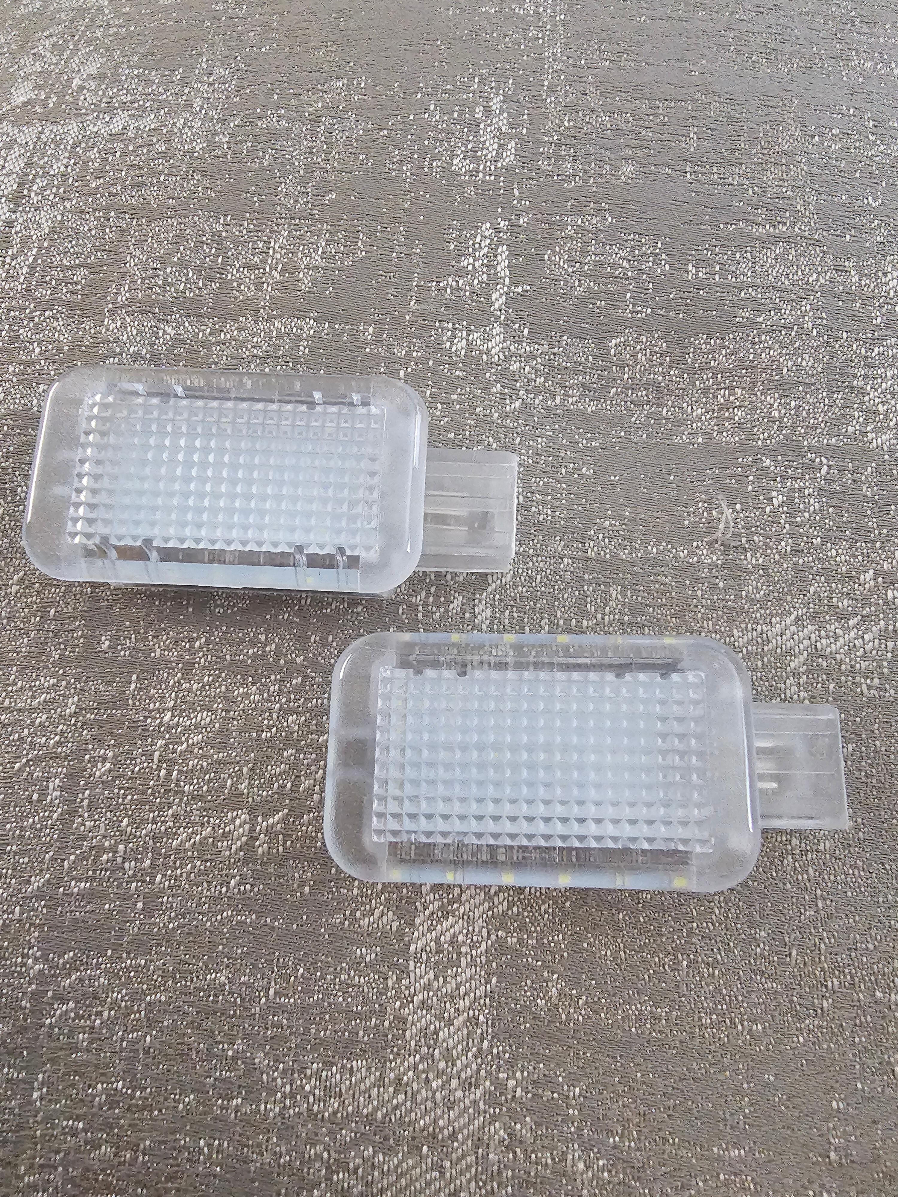Land Rover Defender L663 2020 > door puddle/boot lights L@@K