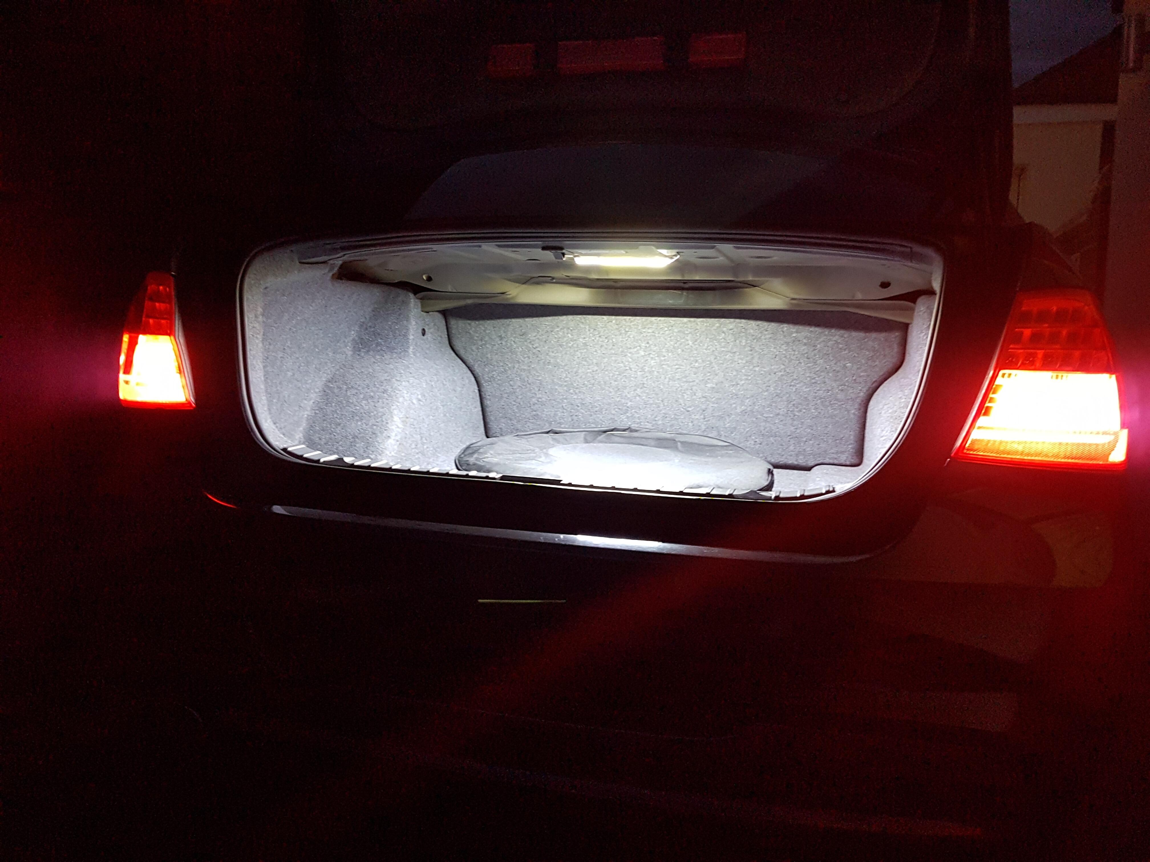 BMW White LED boot/trunk unit 6000K E90, E91, E92, E93, E60 L@@K