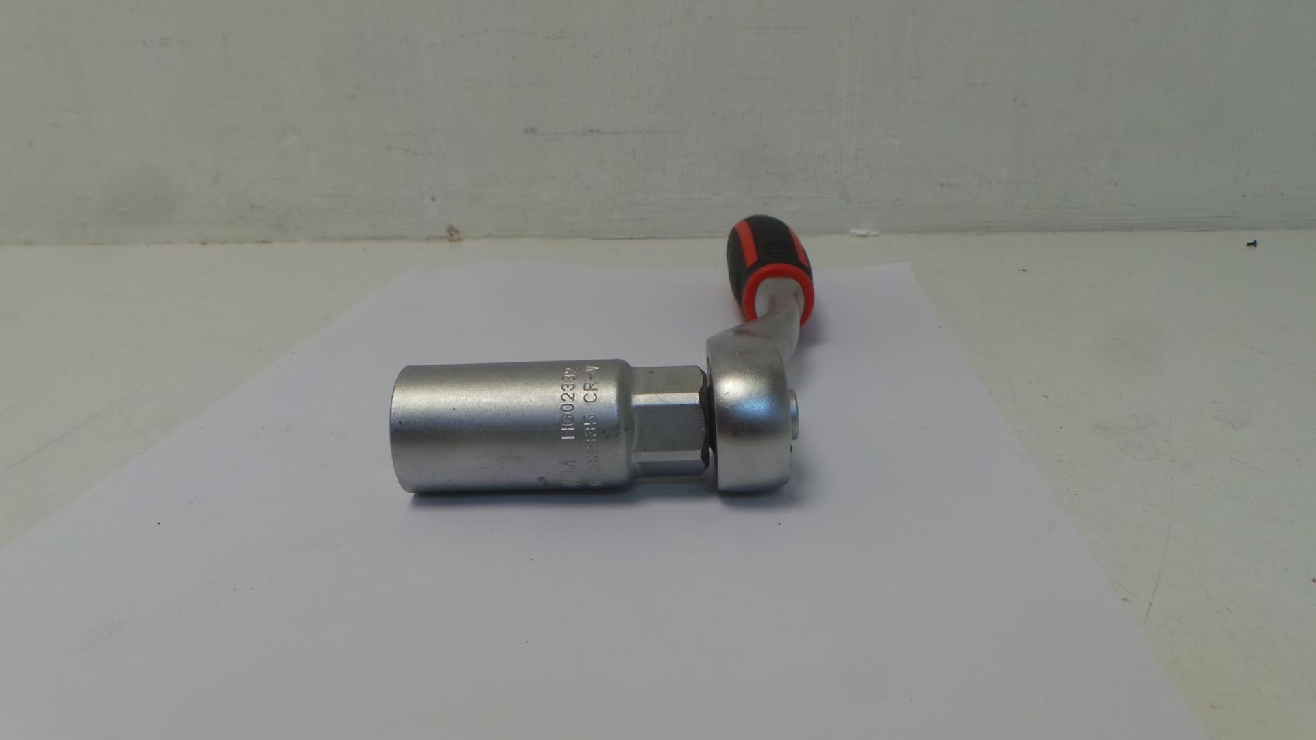 Powerfix HG02332 Ratchet with Universal Socket