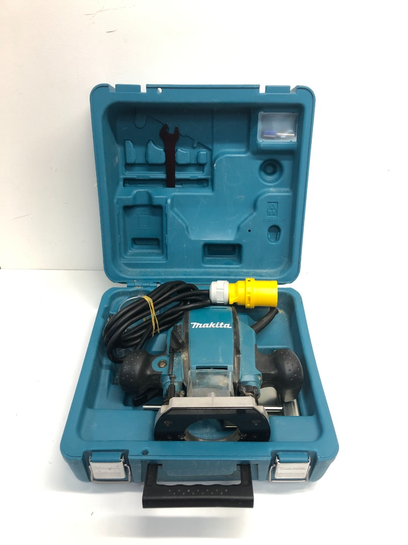 Makita RP0900 110V Plunge Router