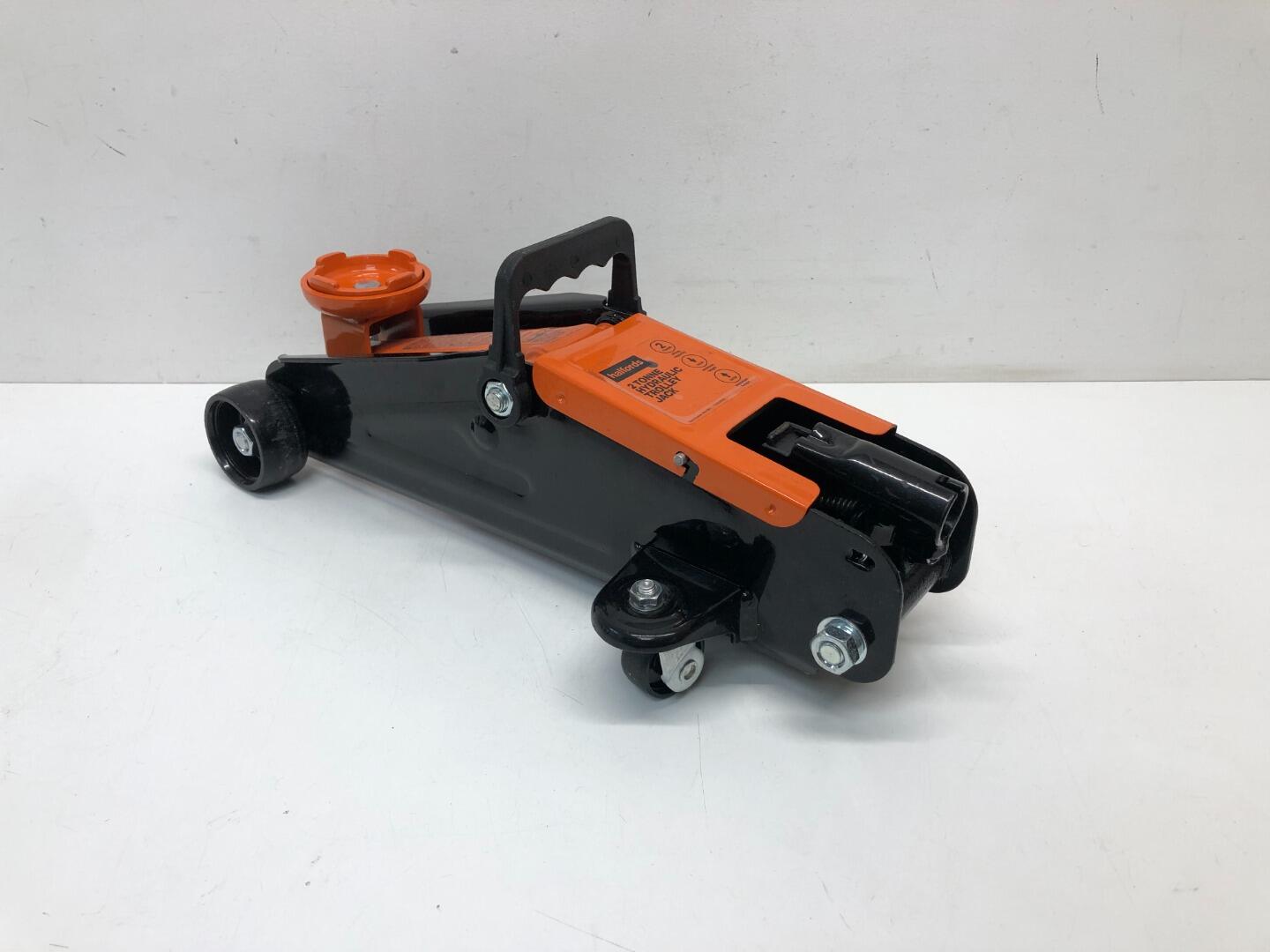 Halfords 2 Tonne Hydraulic Trolley jack