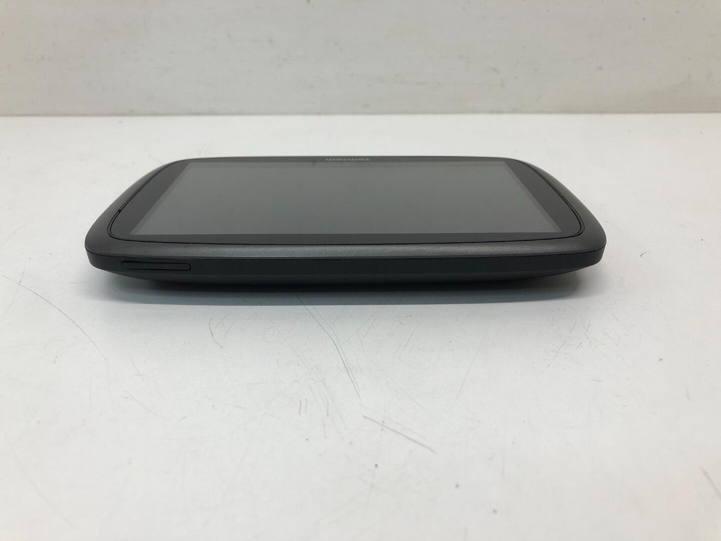 TomTom GO 610 Sat Nav with World Maps