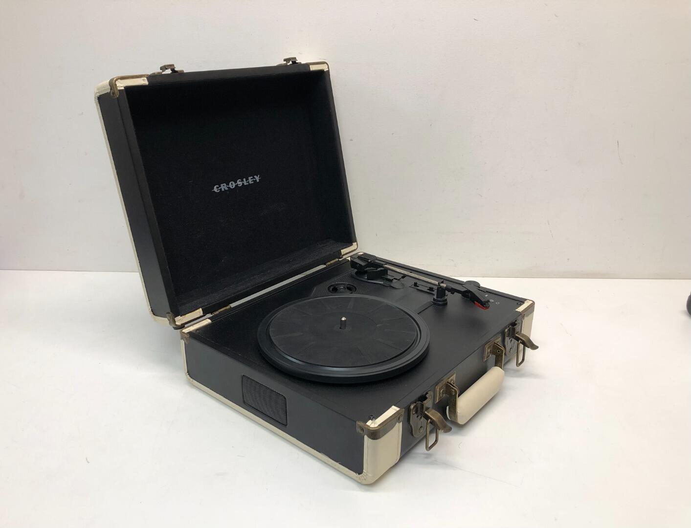 Crosley Briefcase Turntable