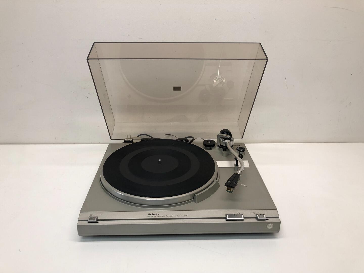 Technics SL-200 Direct Drive Turntable