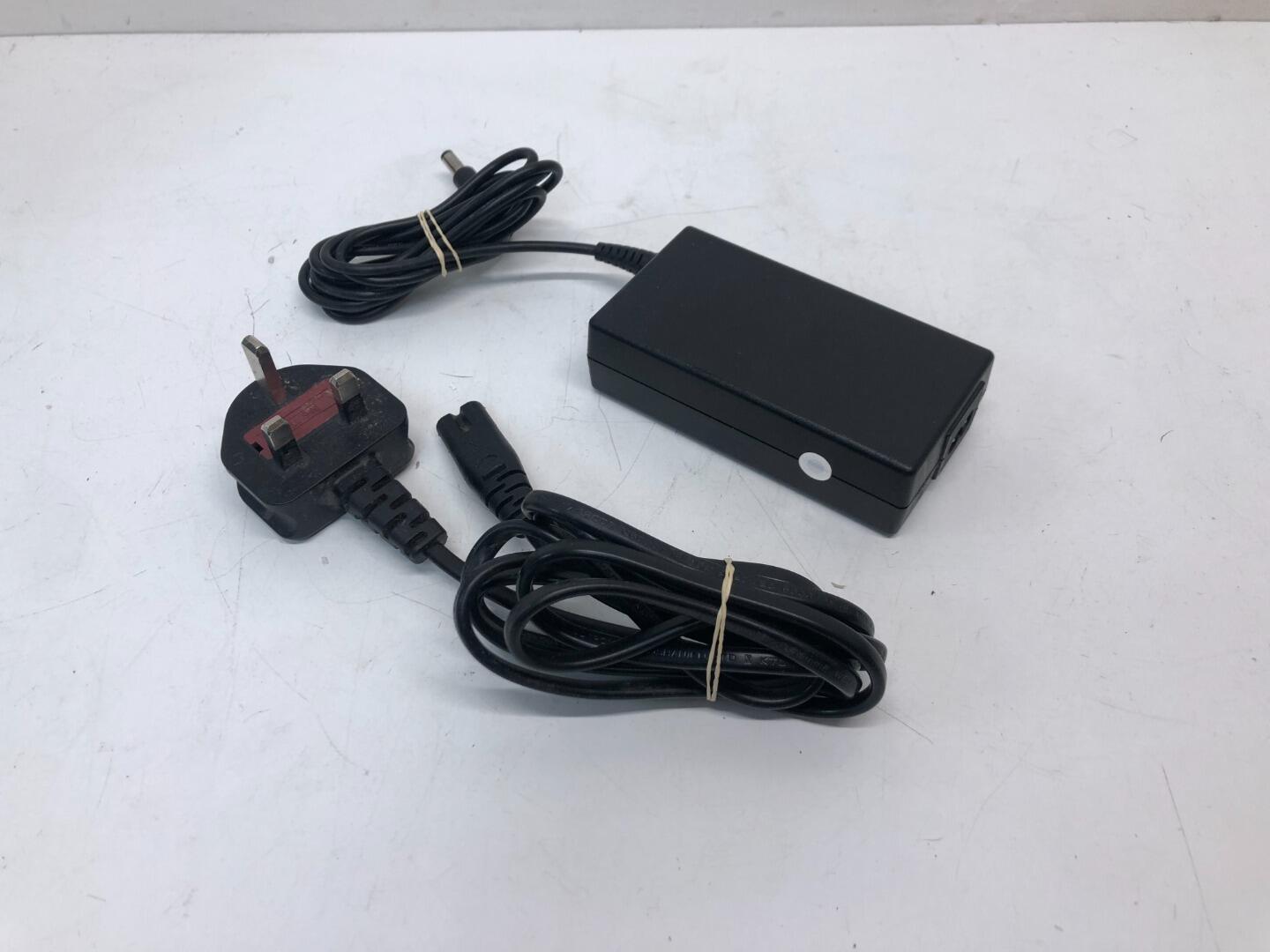 Logitech G920 Driving Force Xbox One Steering Wheel with Shifter